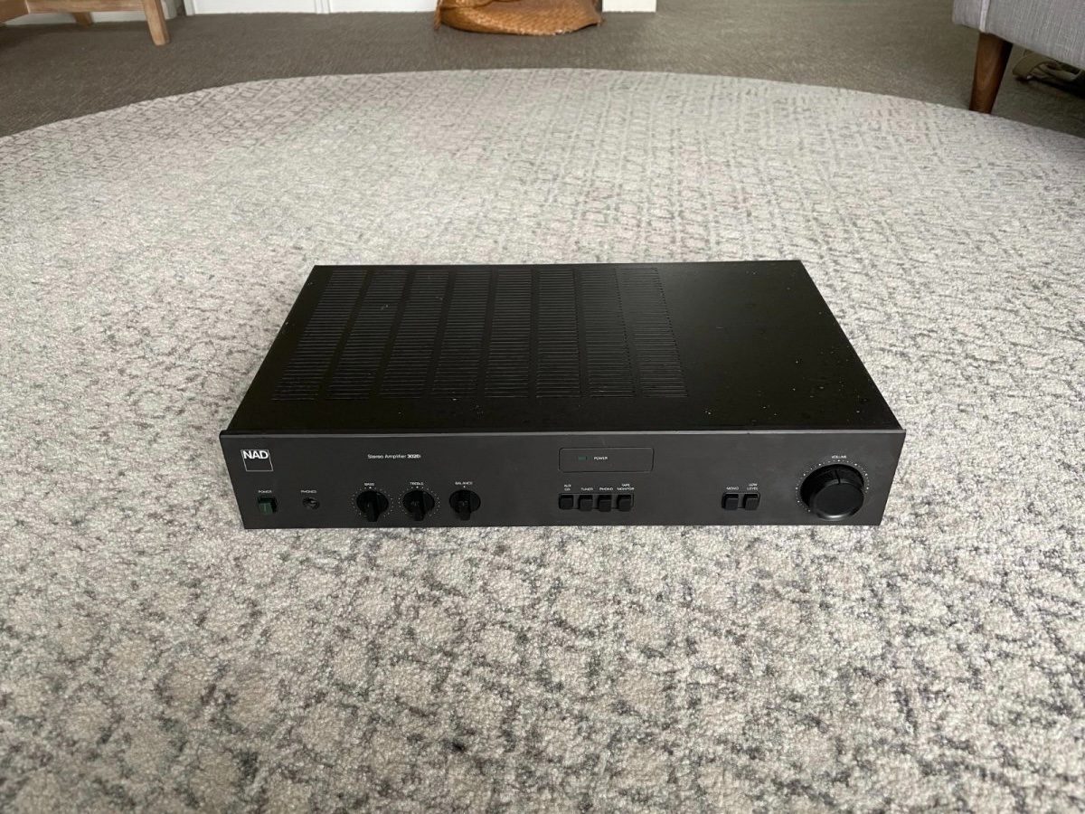 FS: NAD 3020i Integrated Amp |﻿ Stereo, Home Cinema, Headphones Components