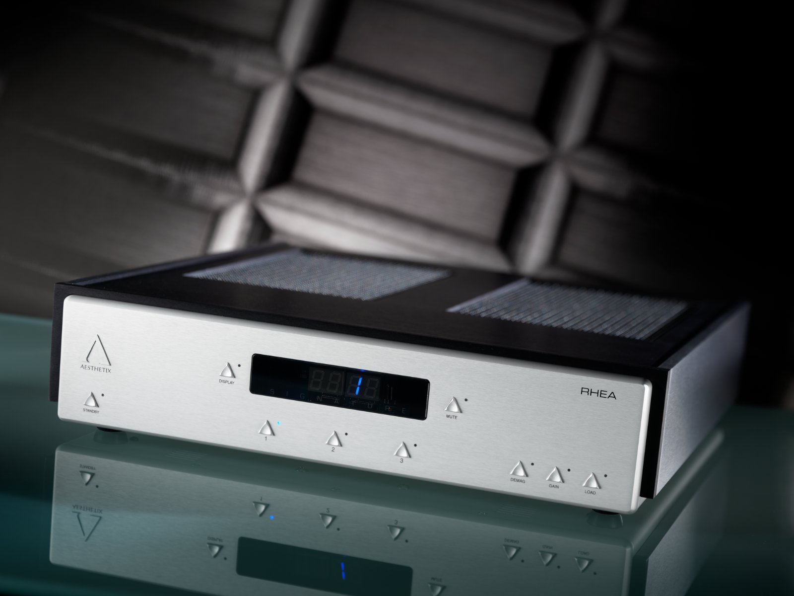 Aesthetix Rhea - Saturn Series Phono Preamplifier - General Hi-Fi ...