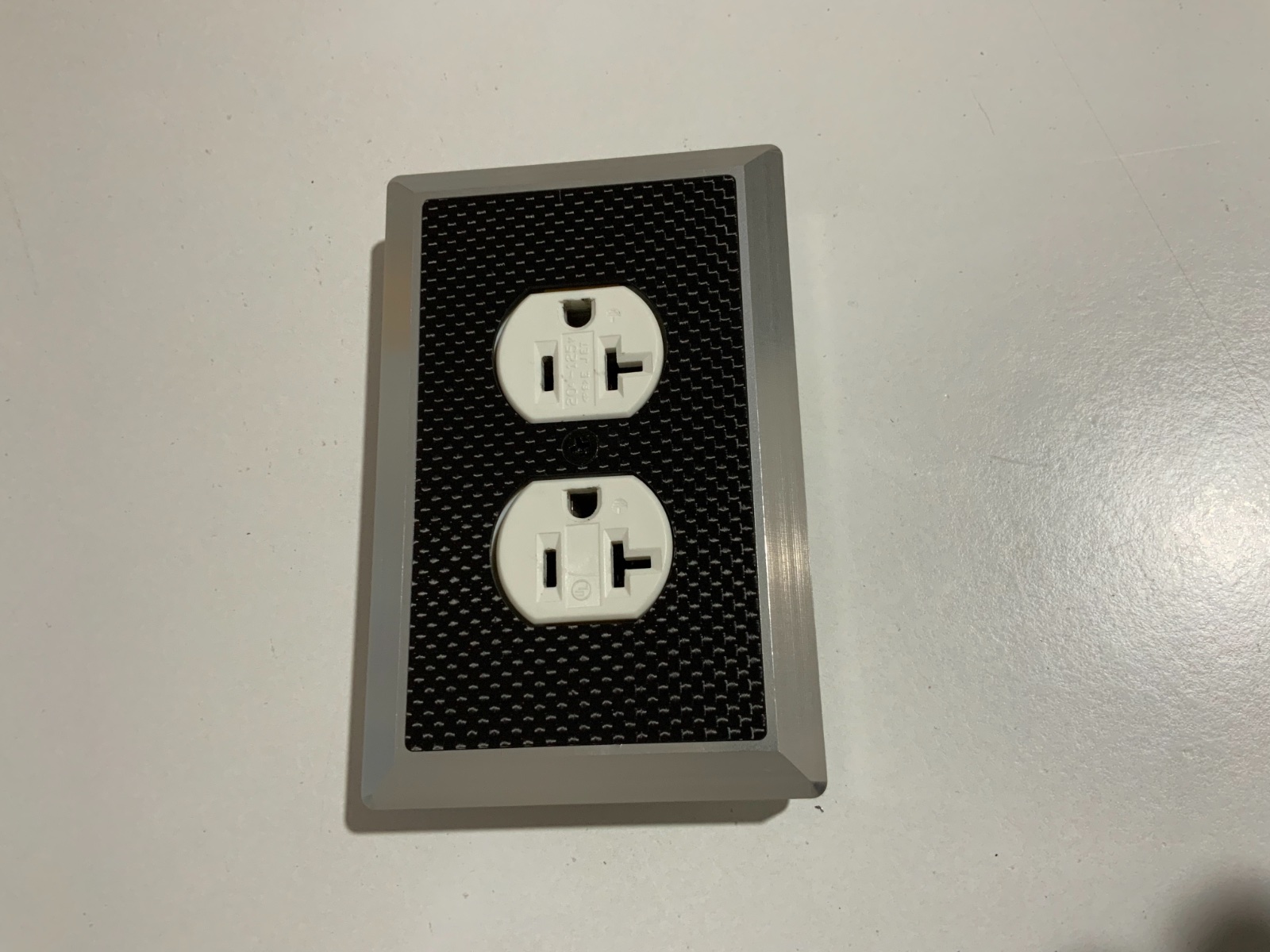 SOLD: FS: Oyaide WPC-Z High-performance aluminum mounting frame ...