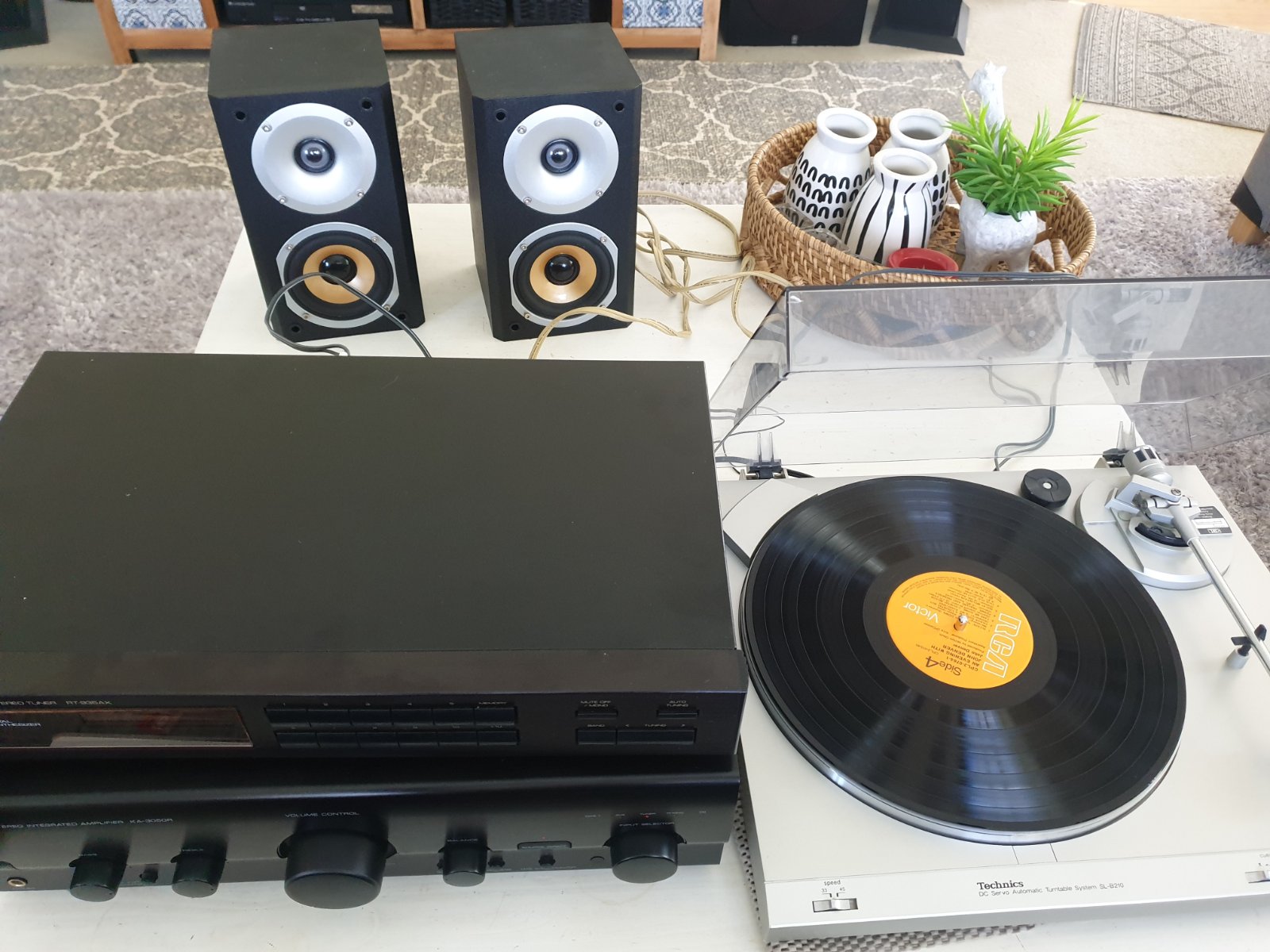 Technics SL-B210 Turntable with Kenwood KA-3050R Amp & Rotel RT 935AX ...