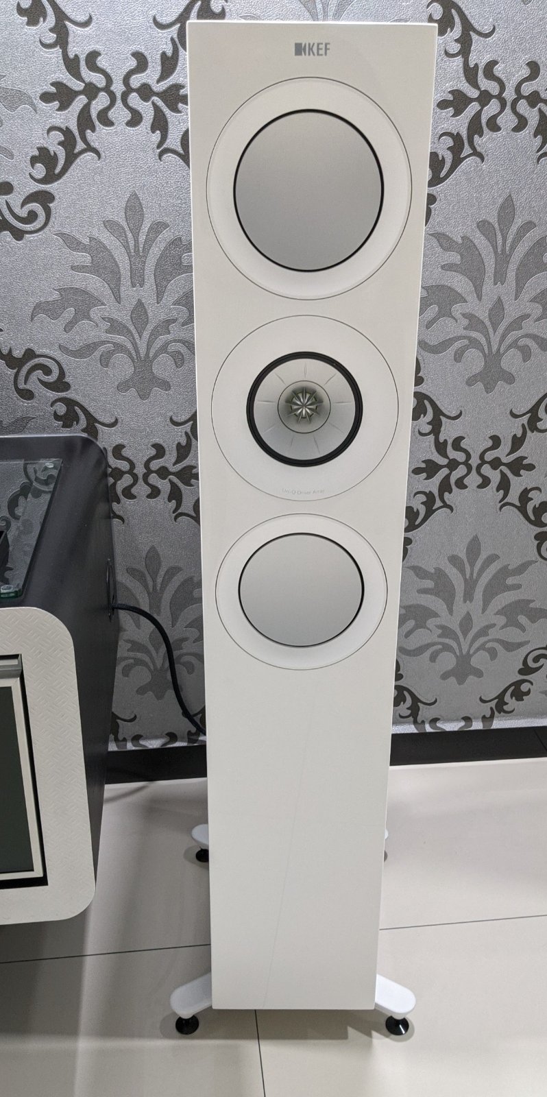 KEF R7 Floorstanding Speakers - Stereo, Home Cinema, Headphones ...