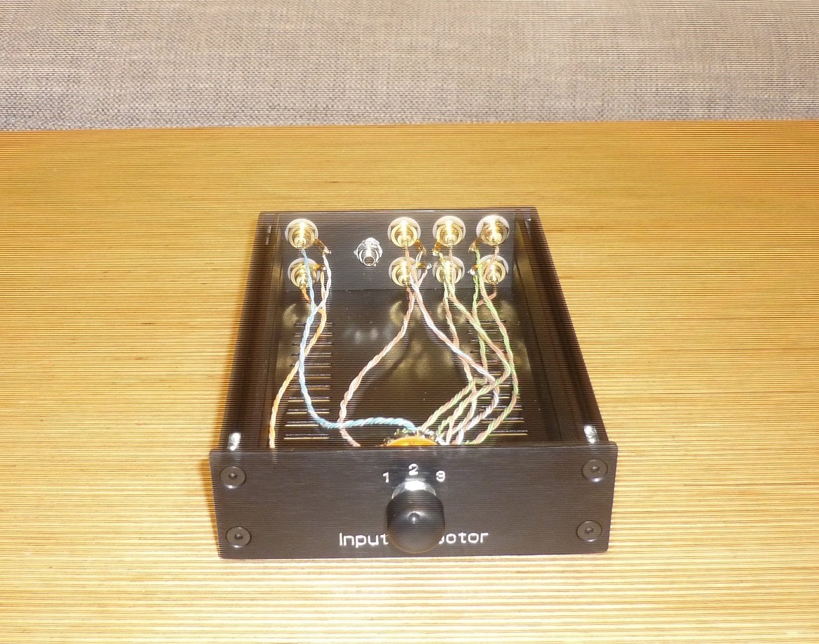 RCA Switch Box - Turntables, Record Players & Vinyl - StereoNET