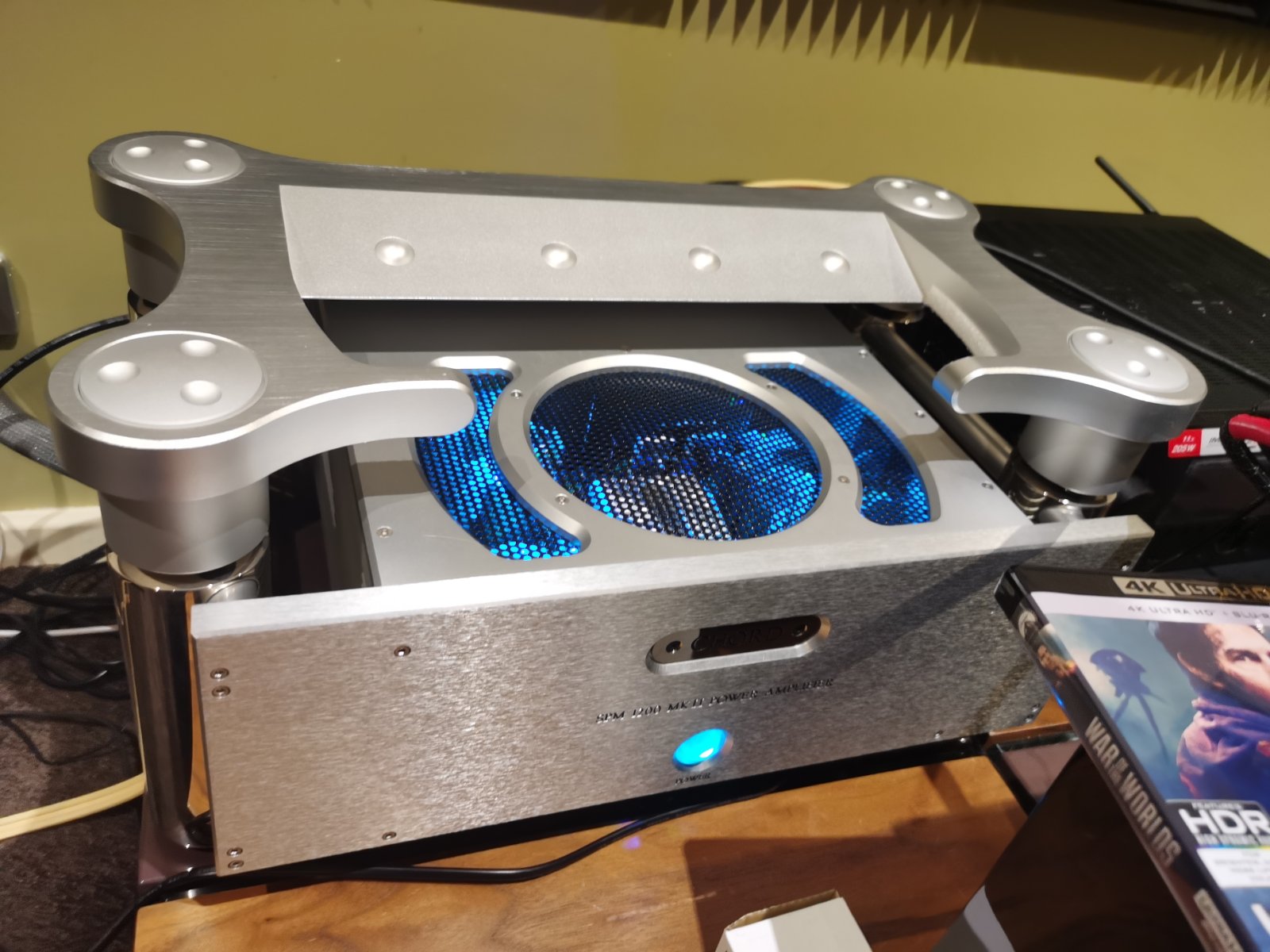 FS: Chord Rack Silver for Dave/blue/Dac |﻿ Hi-Fi and Cinema Cables ...