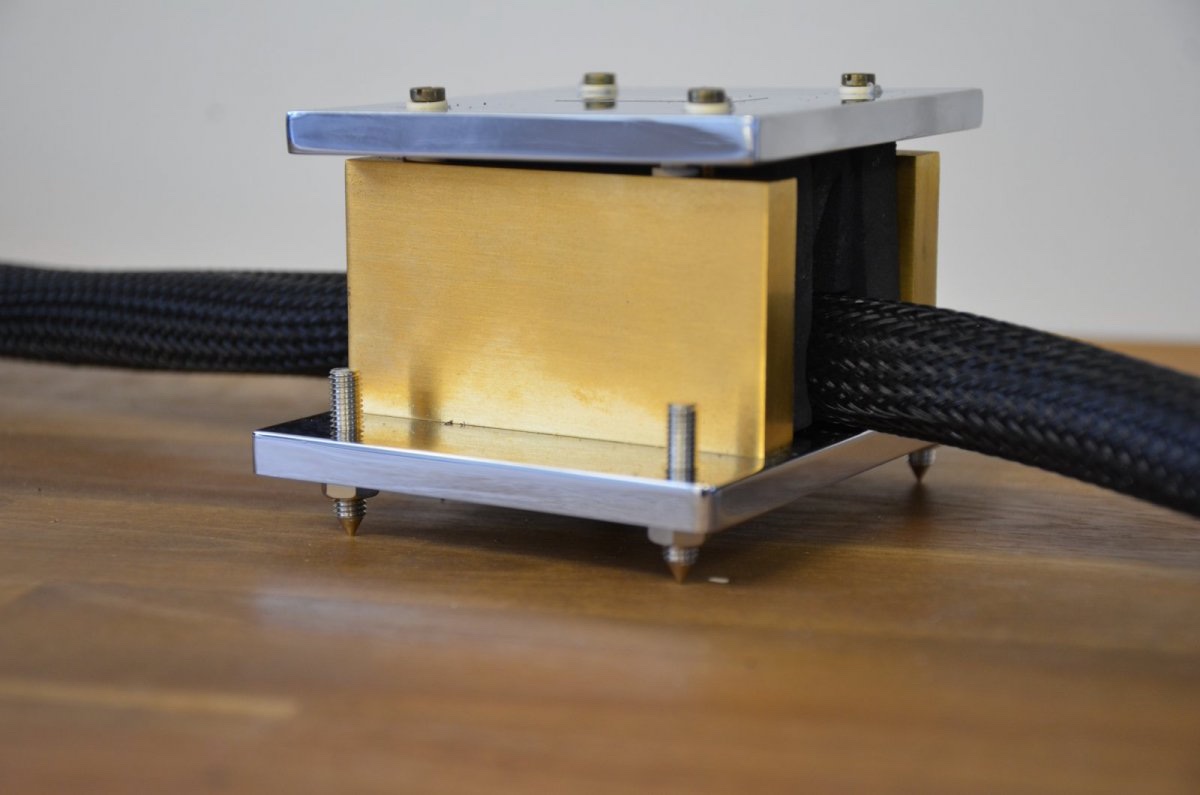 ISOCLEAN CABLE STABILIZER CS-128 x4 - Hi-Fi and Cinema Cables ...