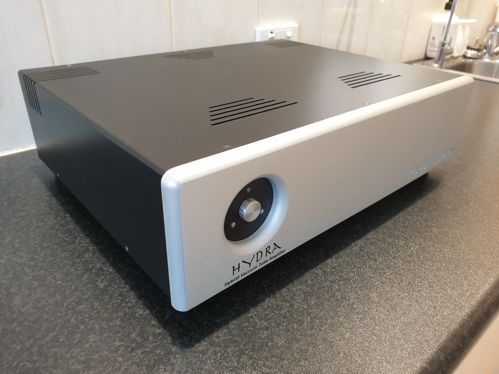 FS: Rogue Audio Hydra Power Amplifier - Stereo, Home Cinema, Headphones ...