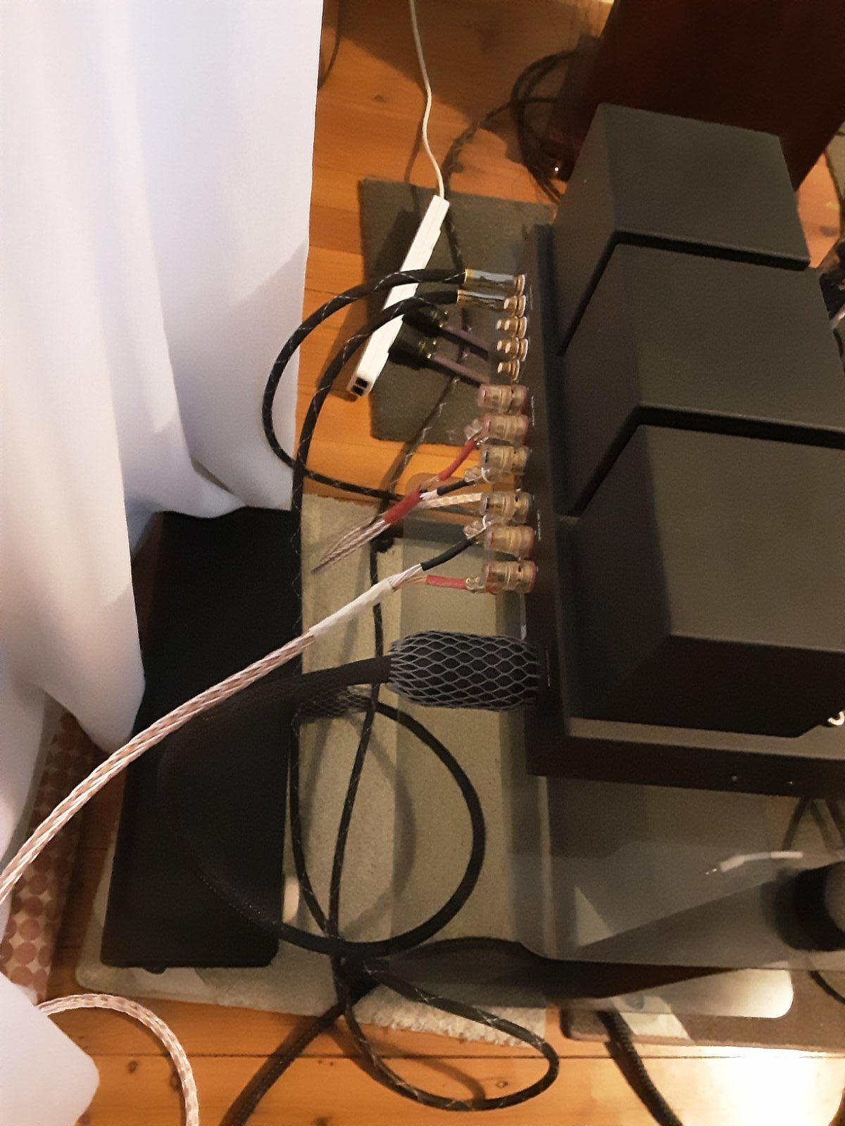 How to eliminate hum from componants and speakers - General Hi-Fi ...