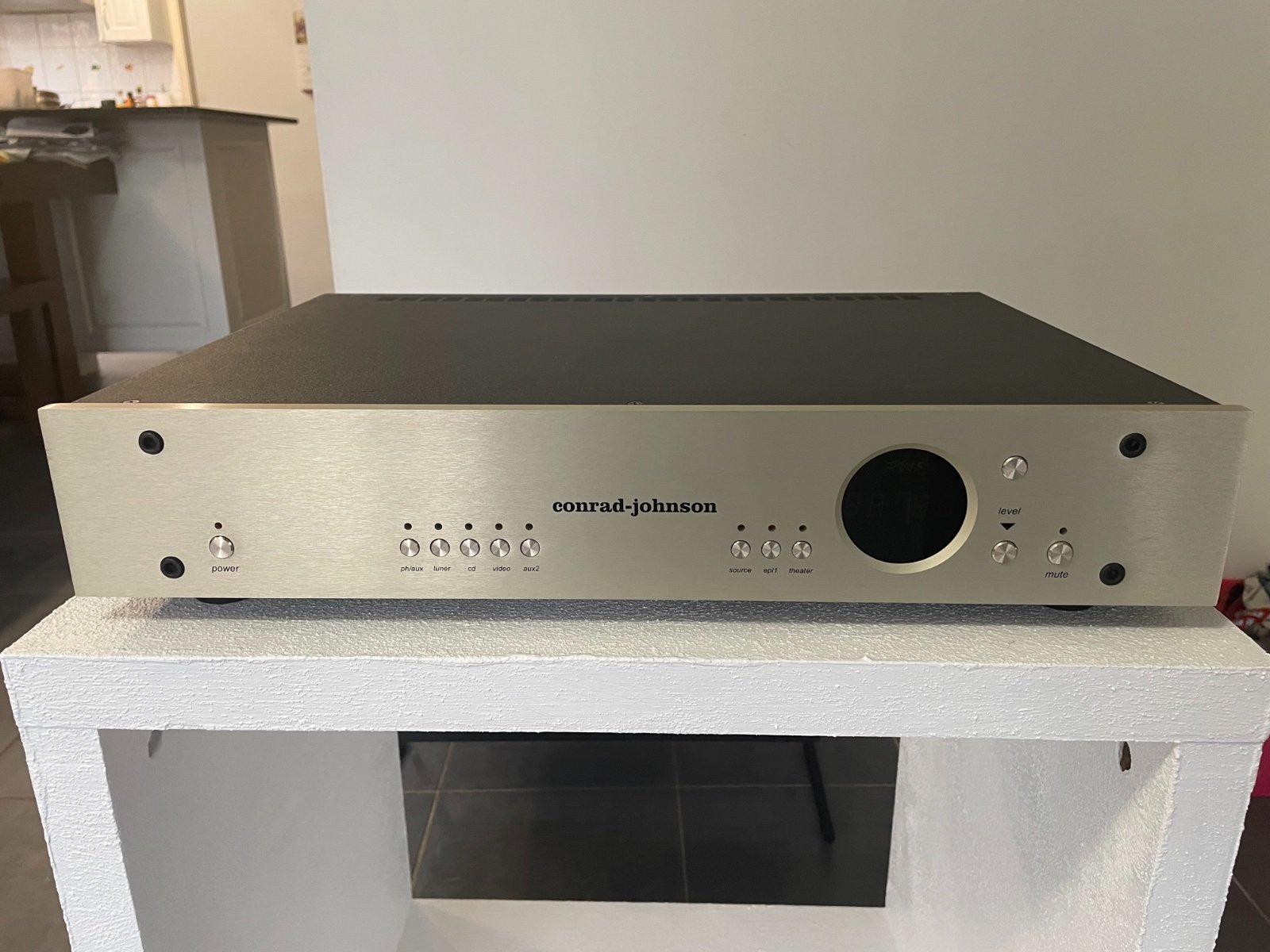 FS: Conrad Johnson PV15 (pre-amp) and Rogue Audio Hydra (power amp ...