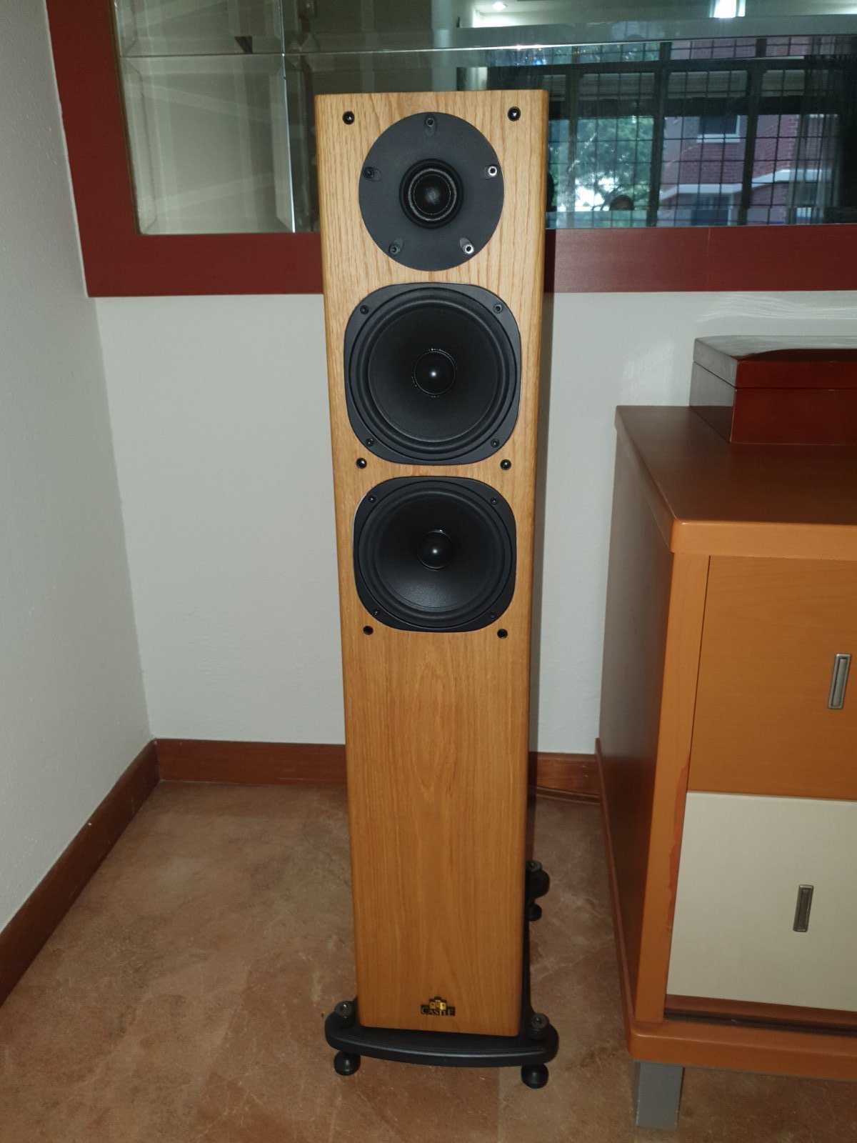 FS: Castle Knight 4 Speakers - Hi-Fi and Cinema Cables & Accessories ...