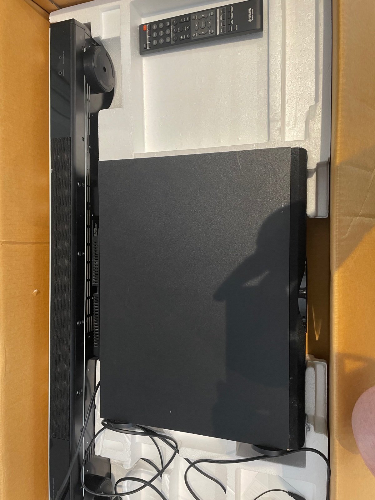 Yamaha YSP-2500 soundbar and wireless subwoofer - Stereo, Home Cinema ...