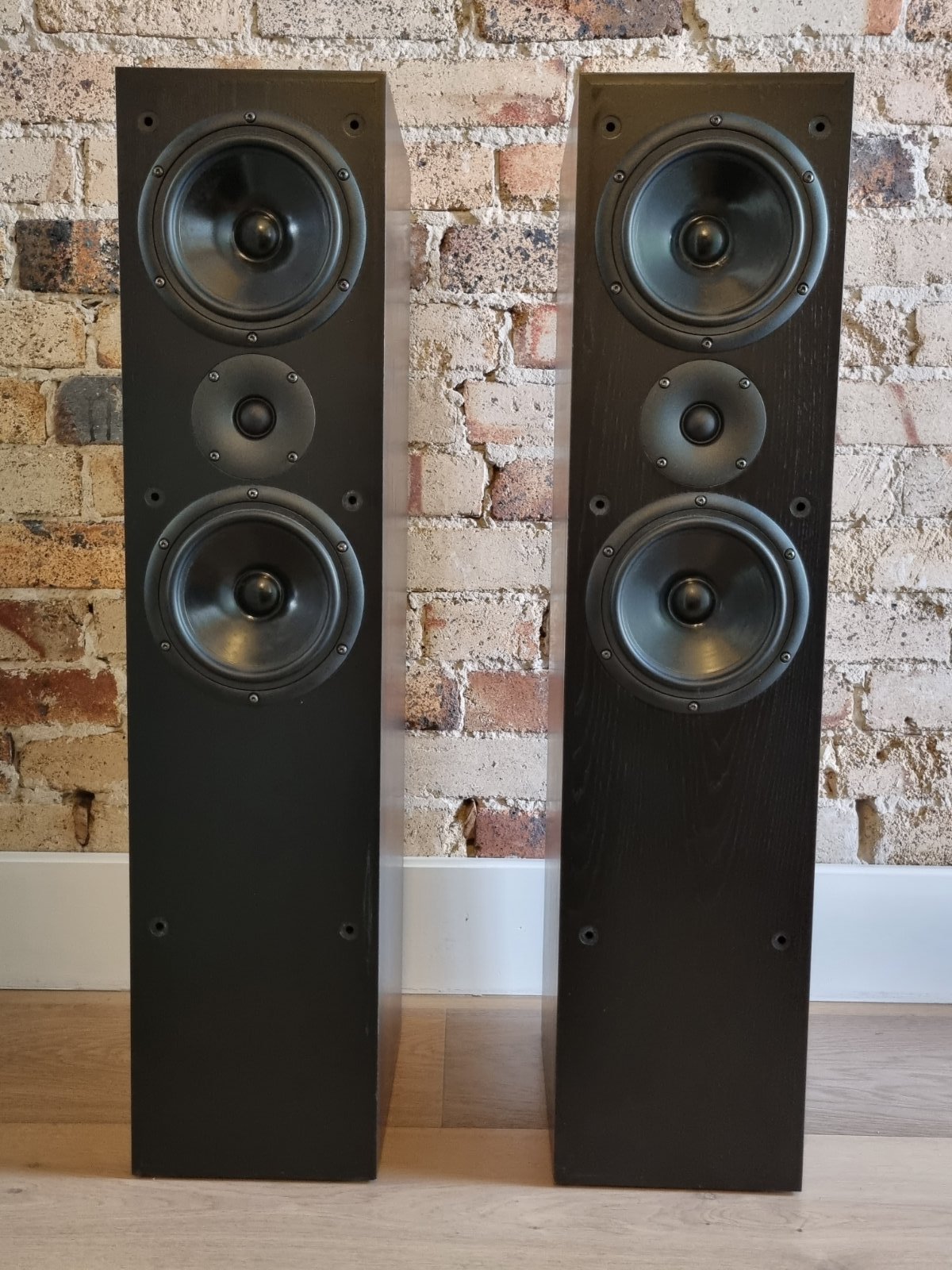 FS: Krix Lyrix Gold Floorstanders (Black) - Stereo, Home Cinema ...