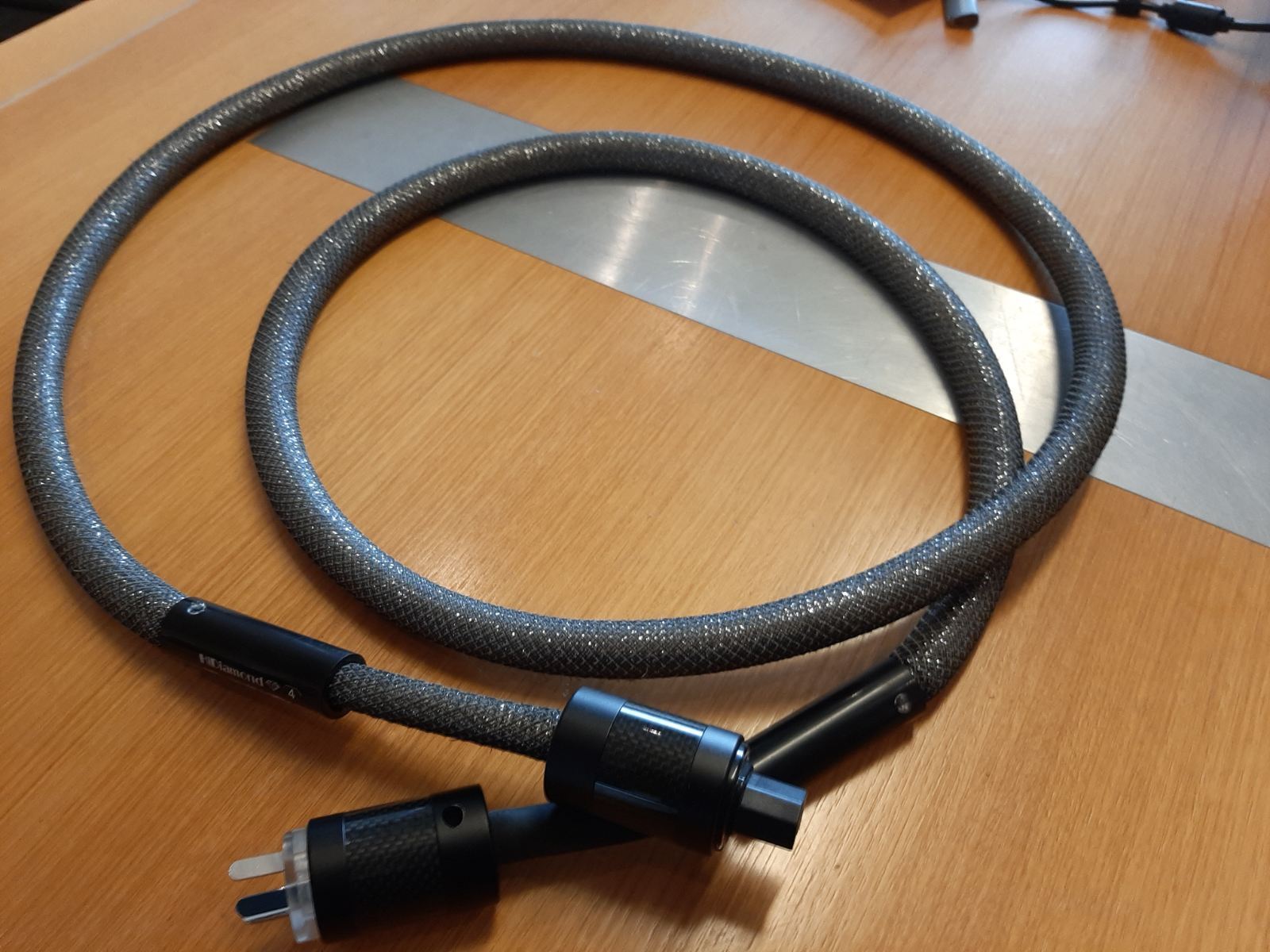FS: Hidiamond D4 3 metre power cable "the anaconda" - Hi-Fi and Cinema ...