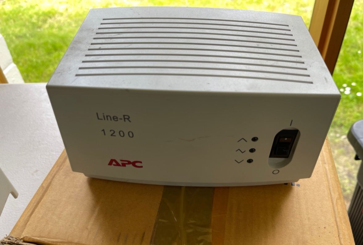 FS: APC Voltage regulator Line-R 1200 - Hi-Fi and Cinema Cables ...