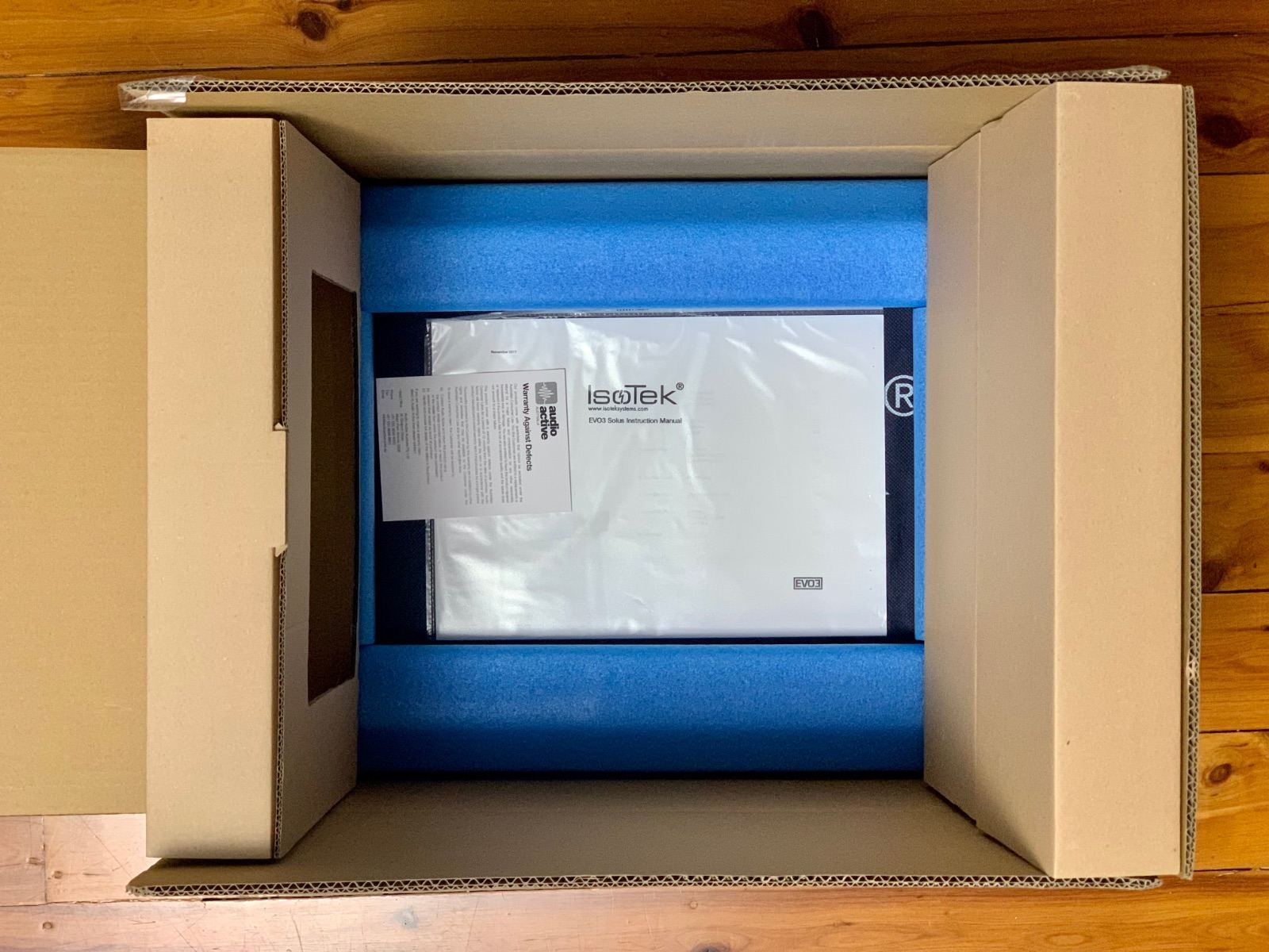 FS: ISOTEK EVO3 Solus power conditioner + EVO3 Sequel power cable ...