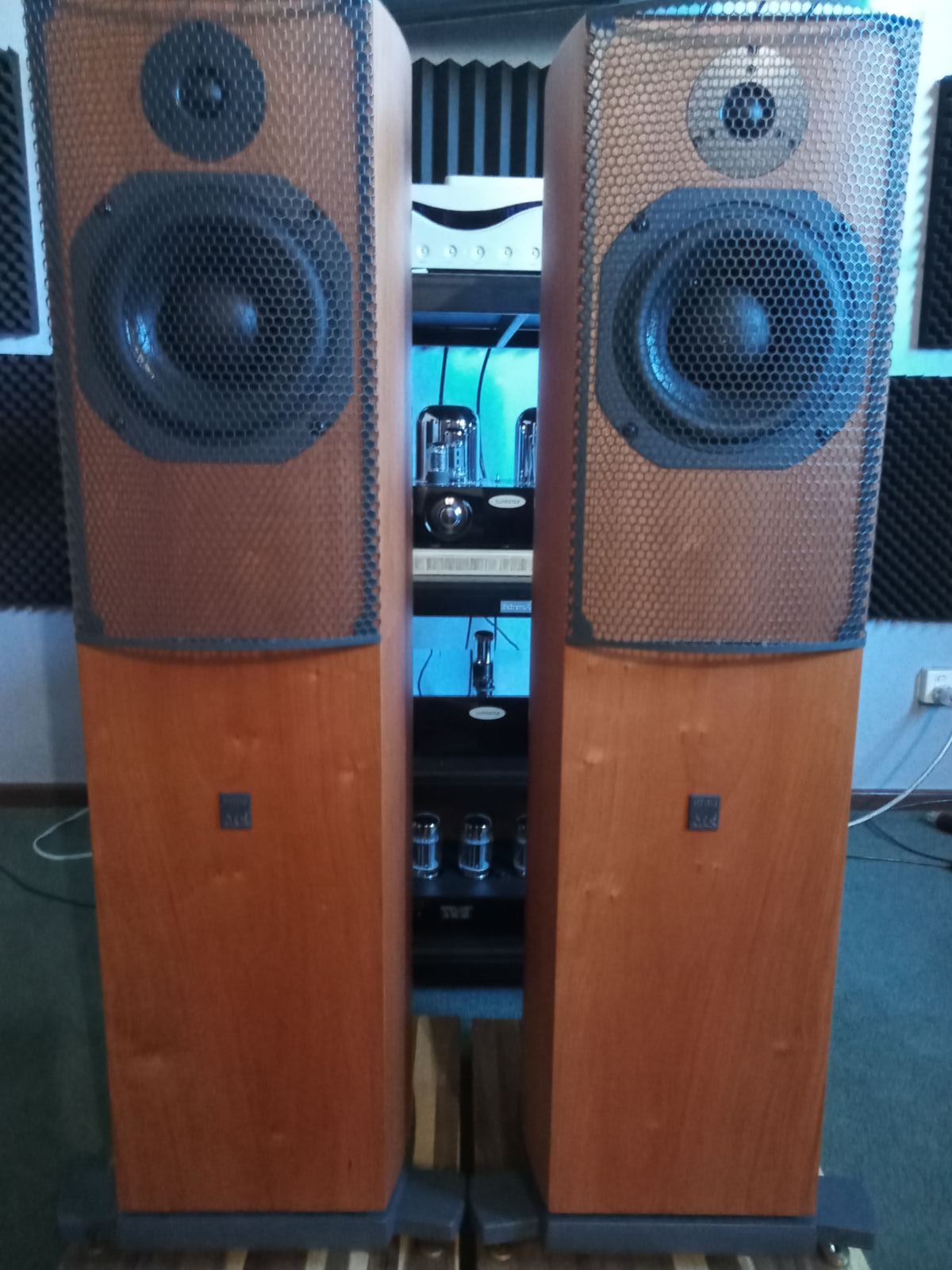 FS: ATC SCM19A ACTIVE LOUDSPEAKERS - Stereo, Home Cinema, Headphones ...