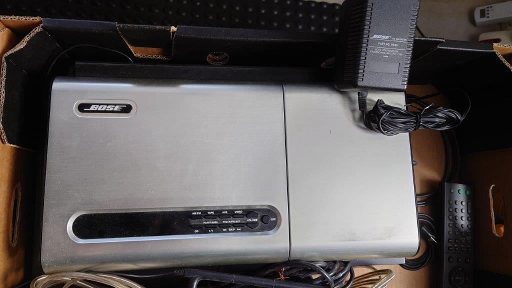 FS: Bose Acoustimas Lifestyle Centre. Base Box, 2 twin speakers ...