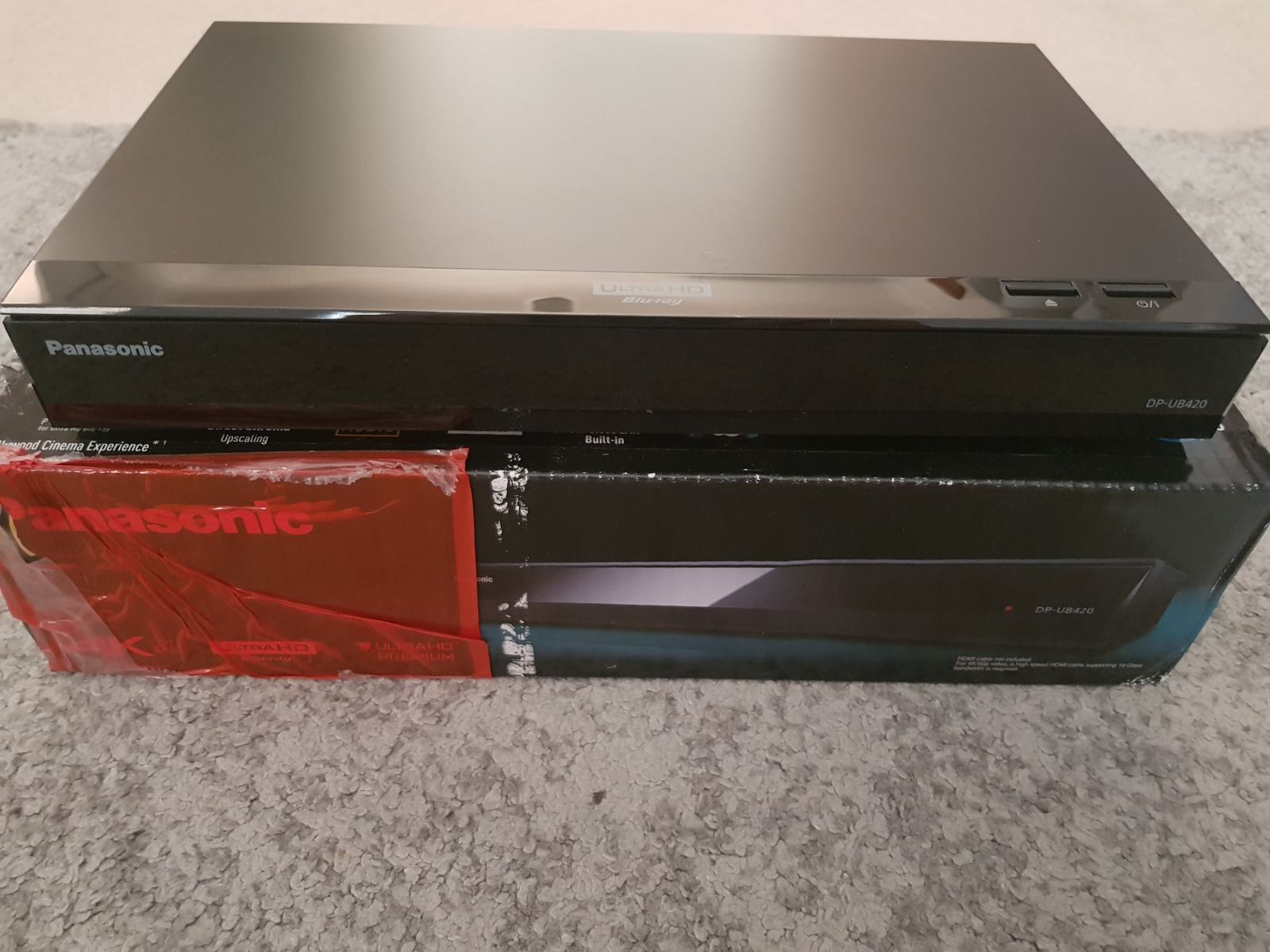 FS: Panasonic UB420 4K UHD player - Stereo, Home Cinema, Headphones ...