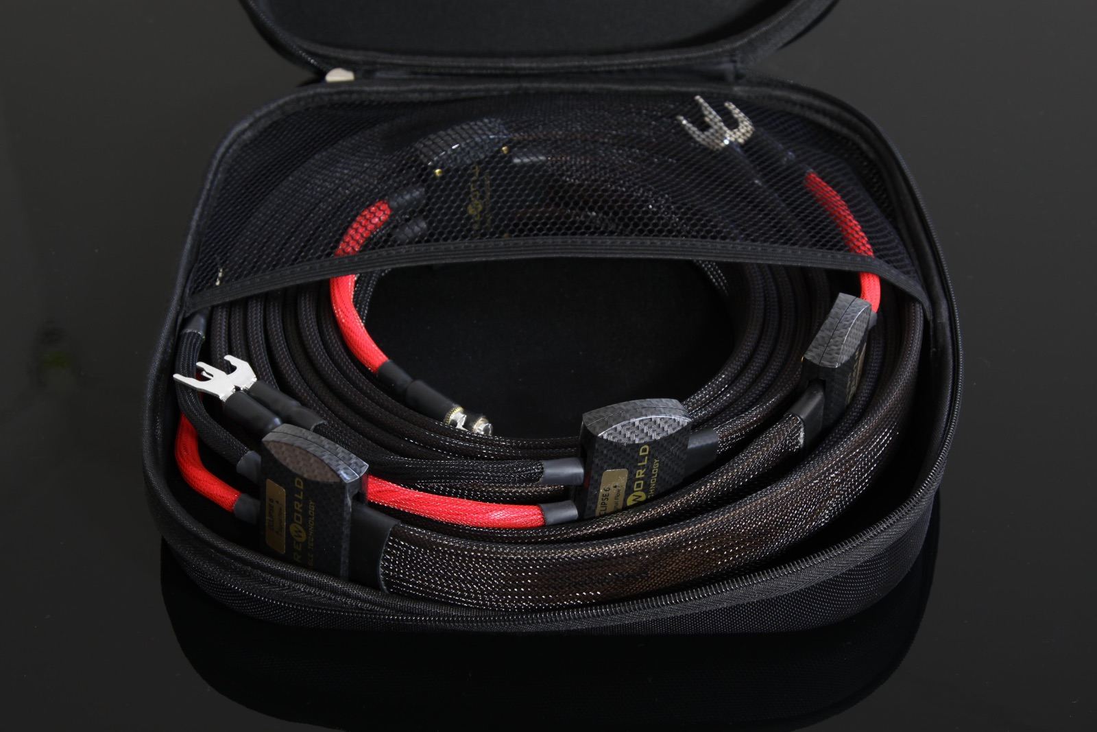 FS: Wireworld Eclipse 6 Speaker Cables 3m Spades - Hi-Fi and Cinema Cables & Accessories - StereoNET