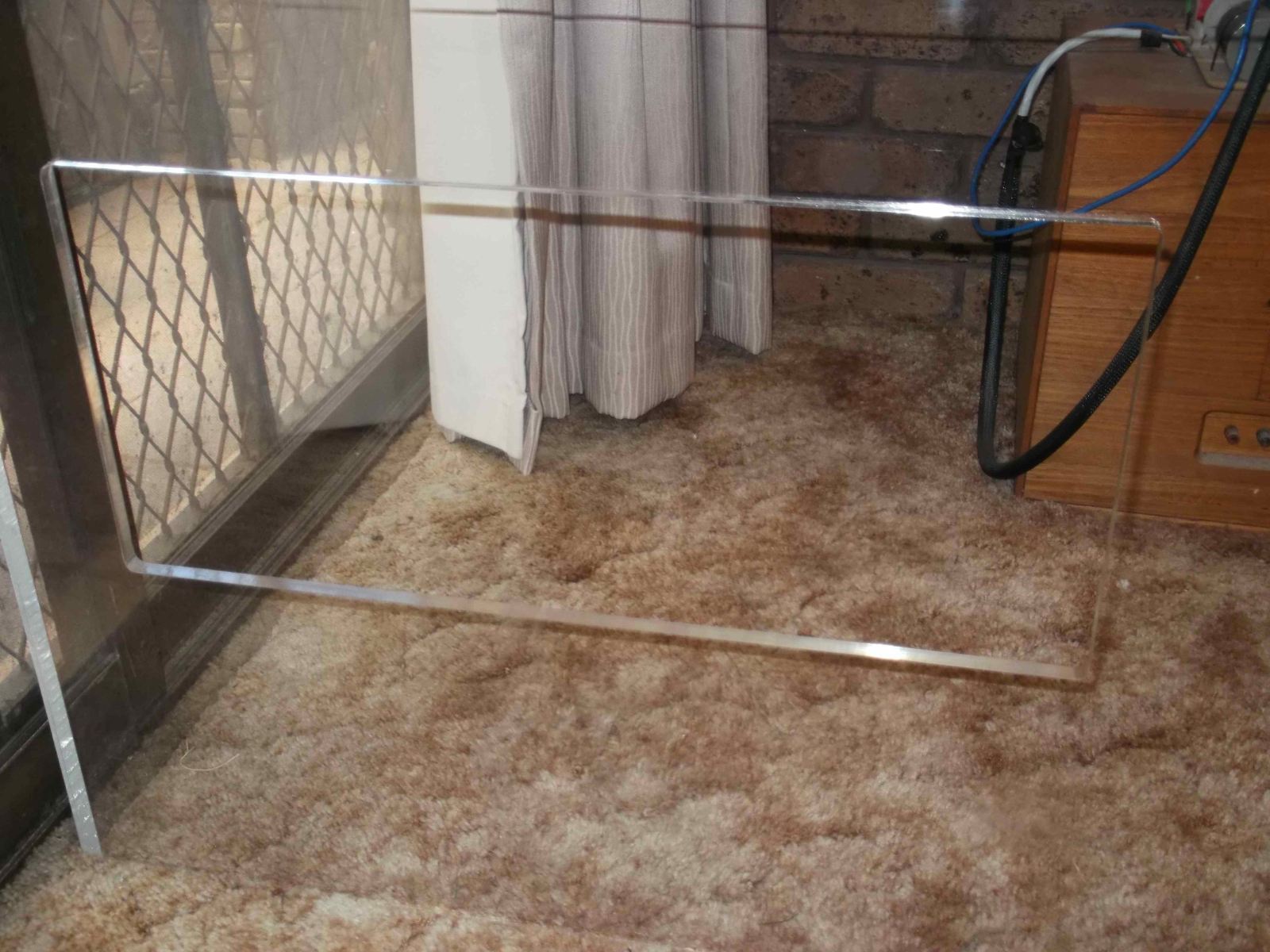 FS: 2x WAF-friendly perspex hifi & speaker kitten, dog, toddler, and ...