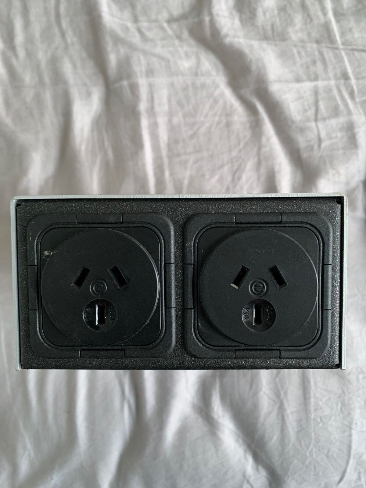 ISOTEK EVO3 MINI MIRA 2-WAY AV POWER CONDITIONER - Hi-Fi and Cinema ...