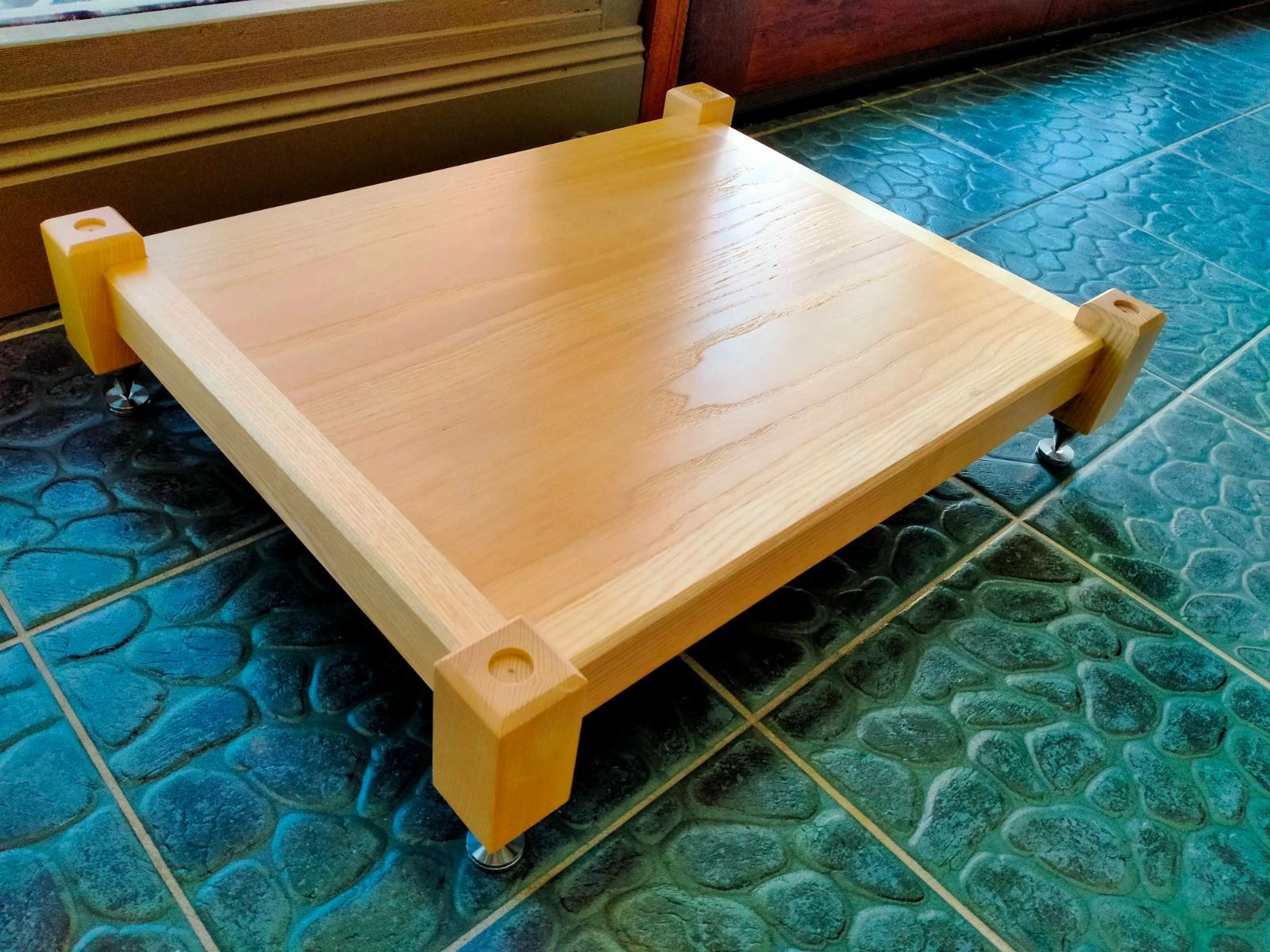 Hi-End 1 Tier Audio Stand/ Rack in light Oak, suitable for Monoblocs or ...