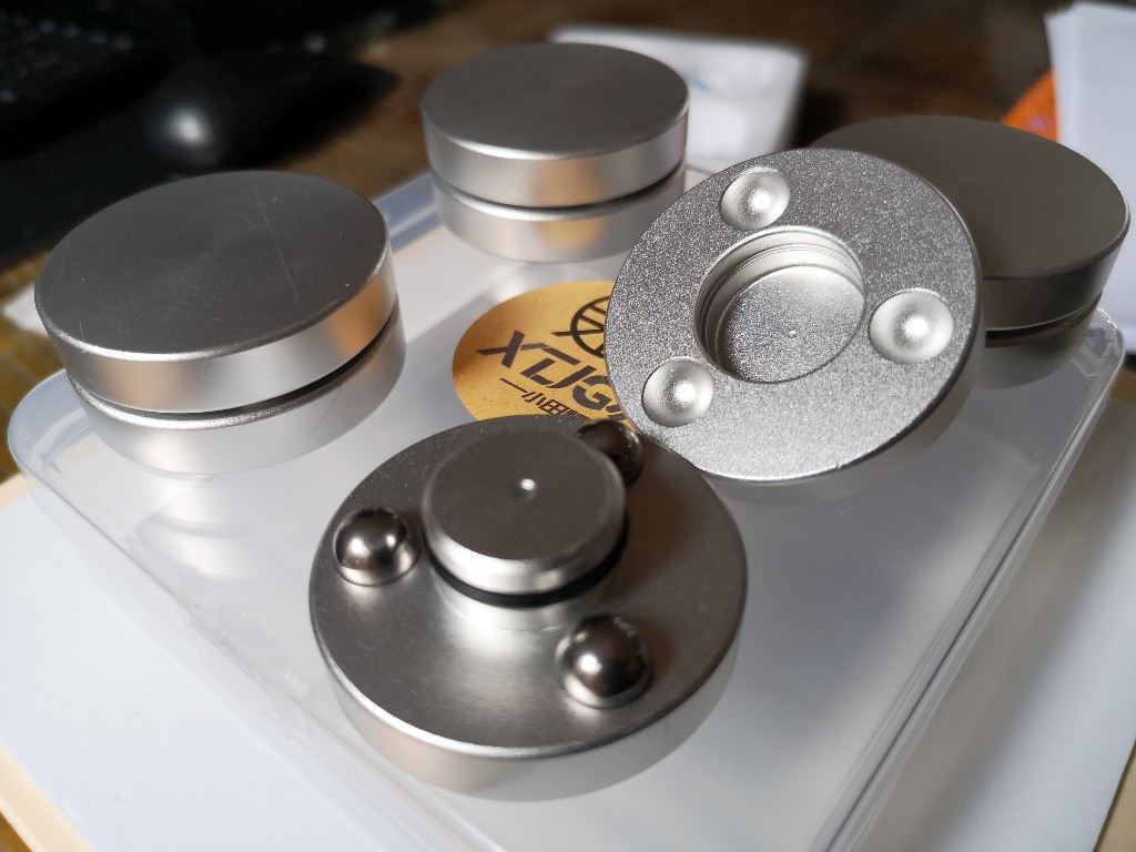 Acoustic feet Sandwich Type Silver (Large) x 4Pcs - Hi-Fi and Cinema ...