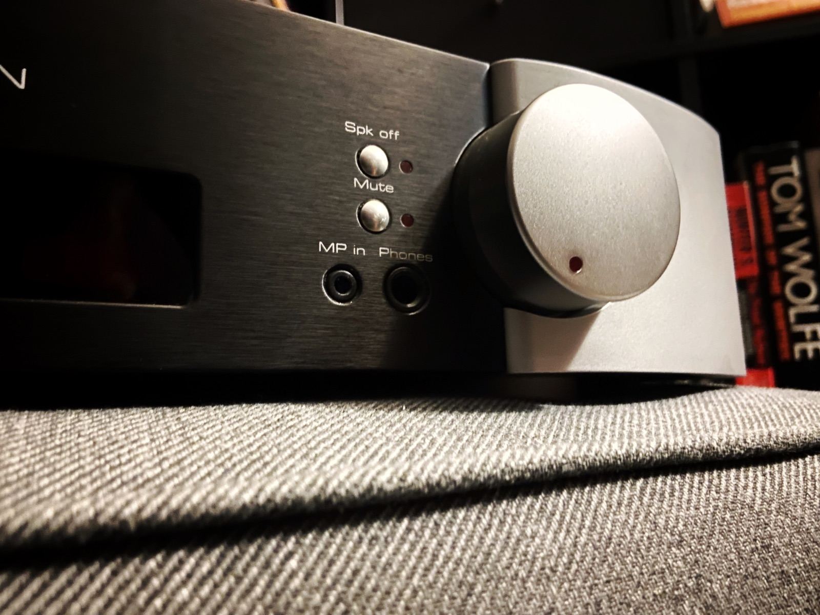 WITHDRAWN: Dynaudio Confidence & Simaudio Moon (speaker & amp) bundle ...