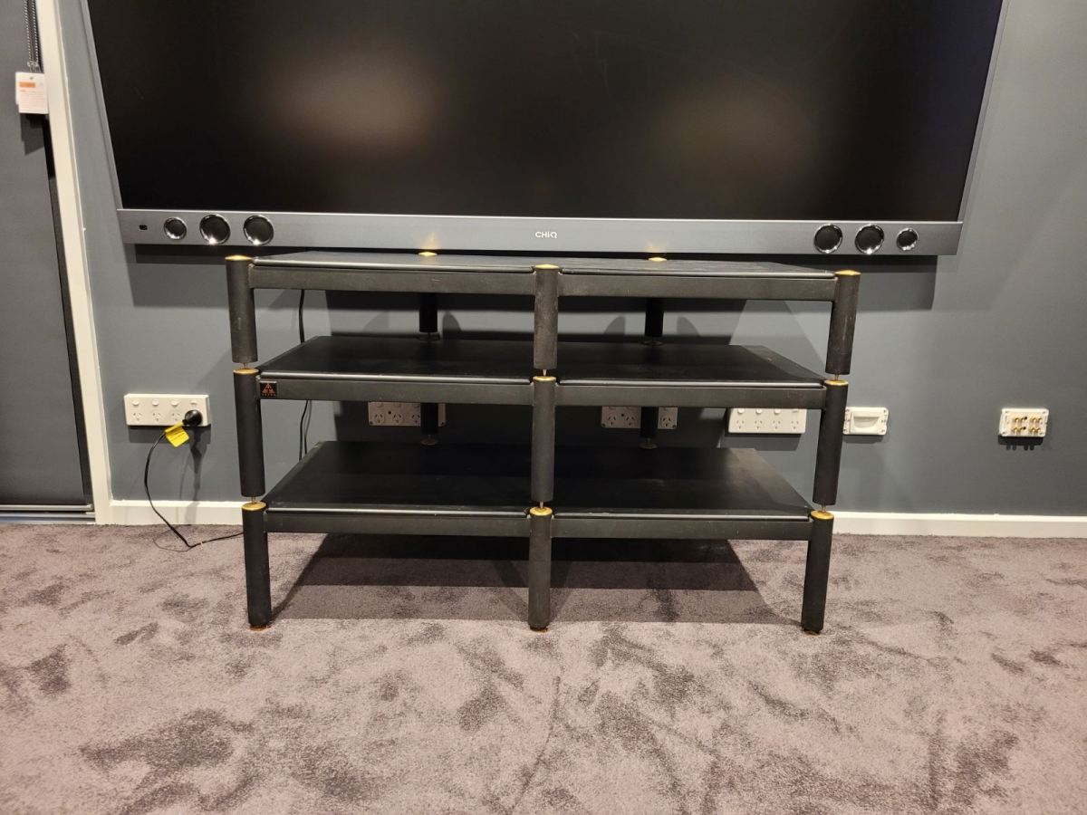 Lovan AV Rack - Hi-Fi and Cinema Cables & Accessories - StereoNET