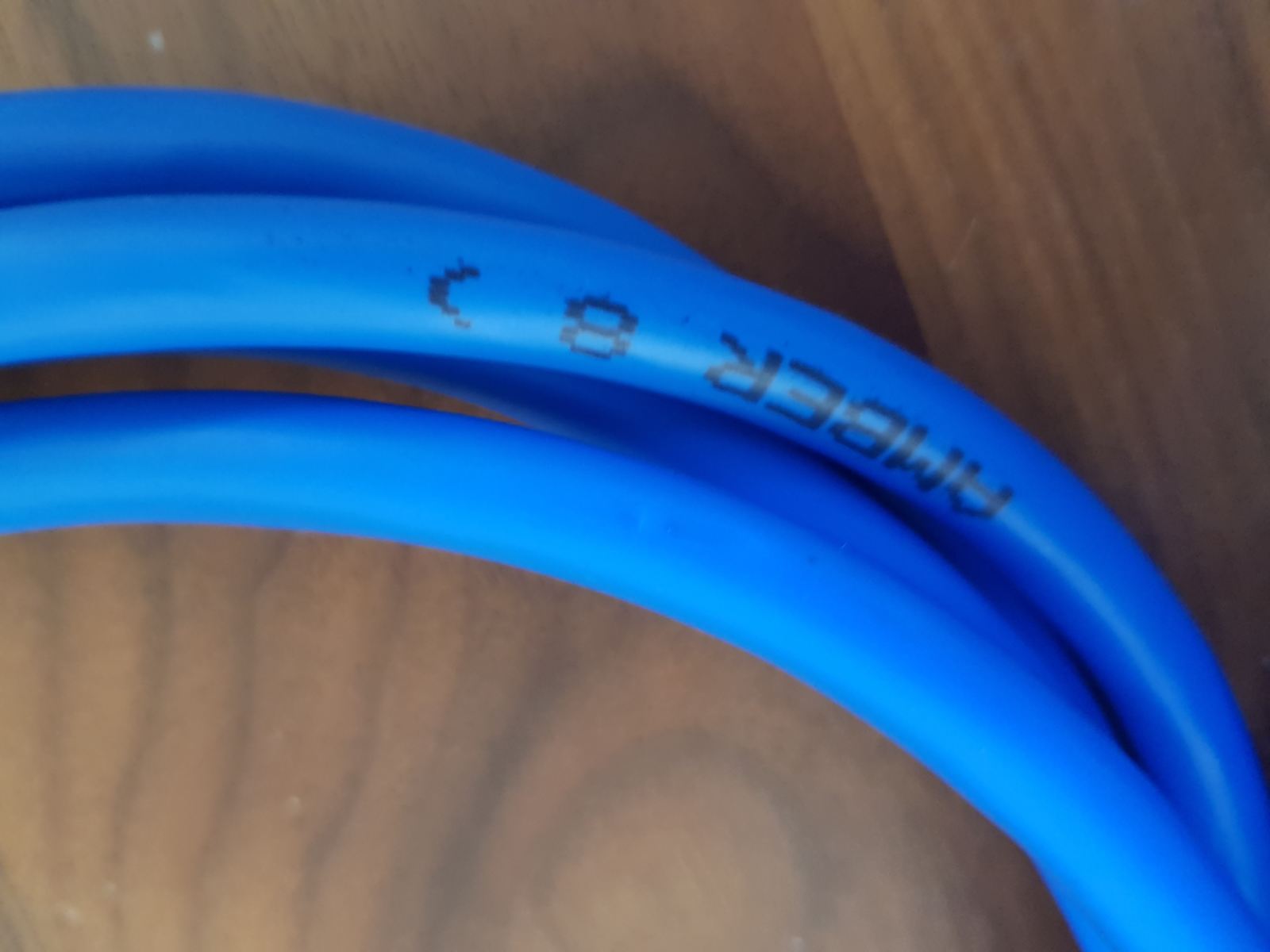 Amber 8 Speaker Cables – 2.5m (2 Pairs) - Hi-Fi and Cinema Cables ...