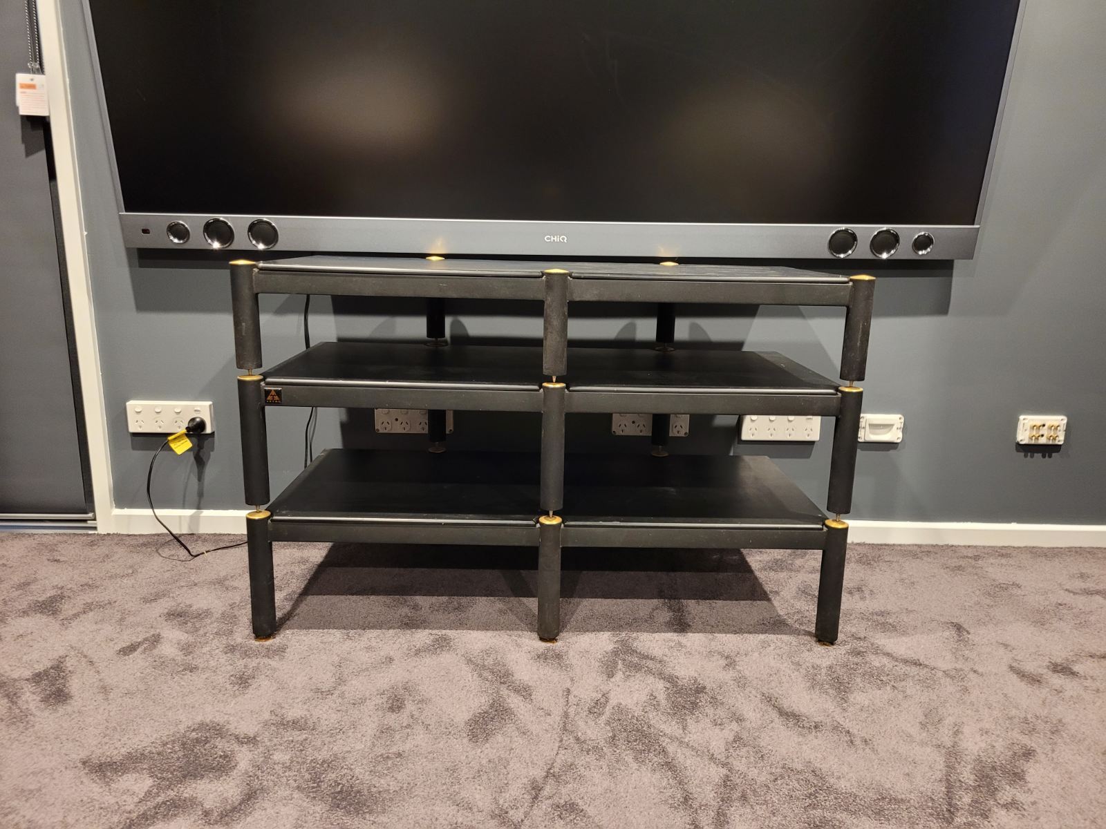 Lovan AV Rack - Hi-Fi and Cinema Cables & Accessories - StereoNET