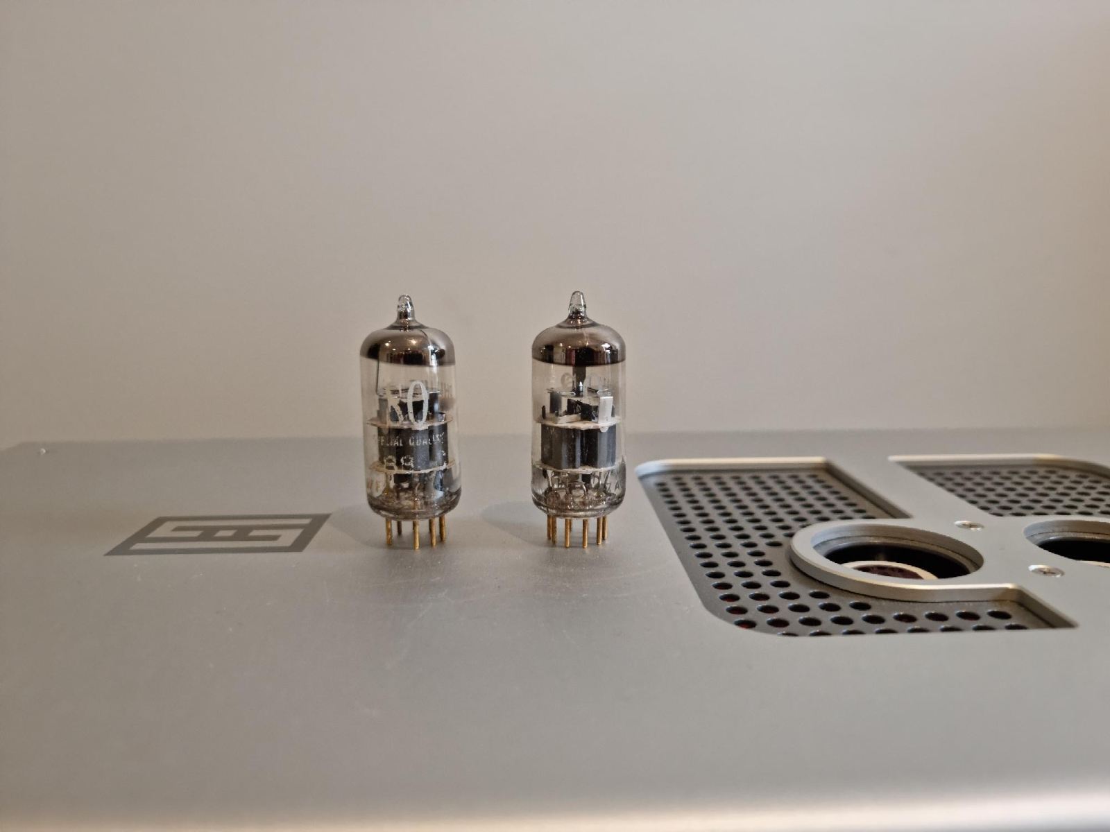 Philips SQ 6922 pair - Hi-Fi and Cinema Cables & Accessories - StereoNET