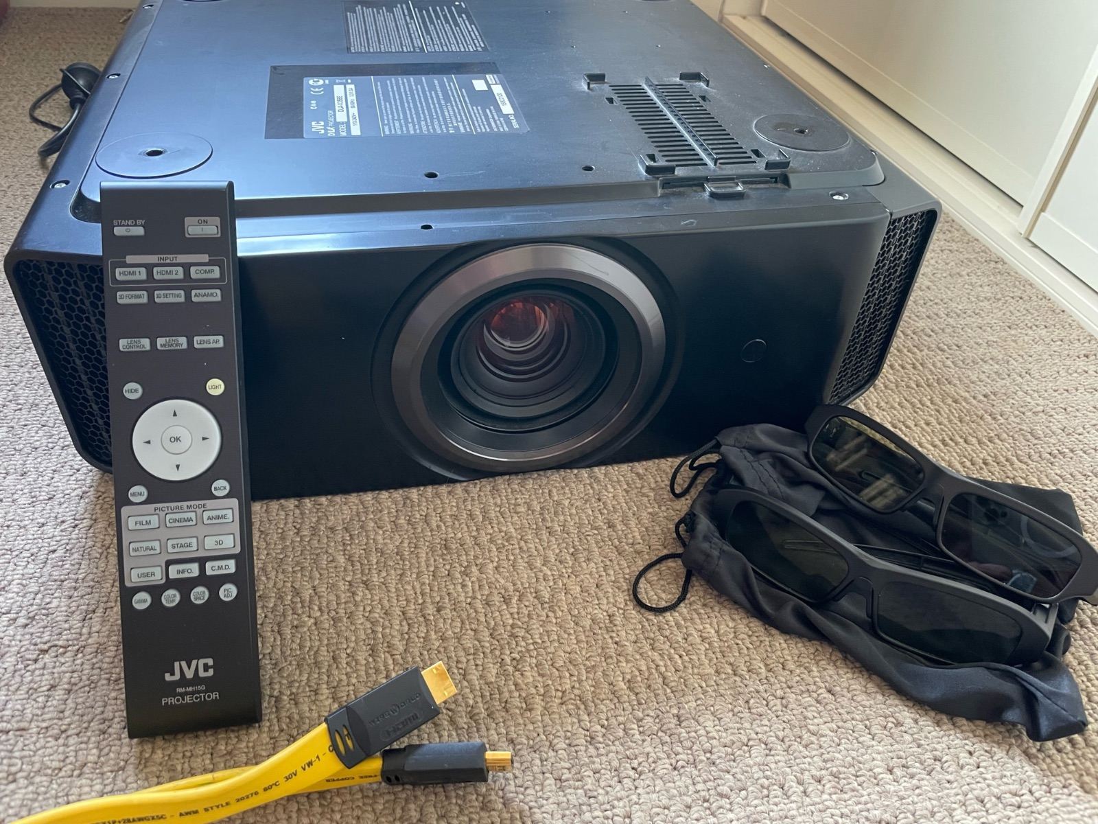 JVC DLA-X35 Projector, 3D Glasses & HDMI Cable |﻿ Stereo, Home Cinema ...