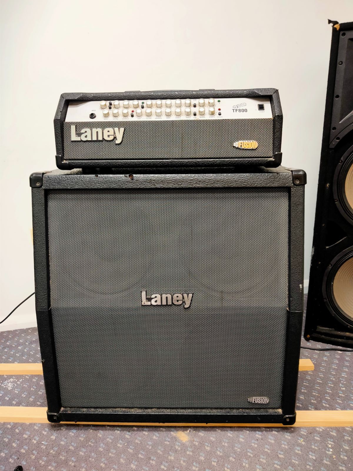 FS: Laney tf800 head and Laney tf 4x12" speaker cabinet - Classifieds ...