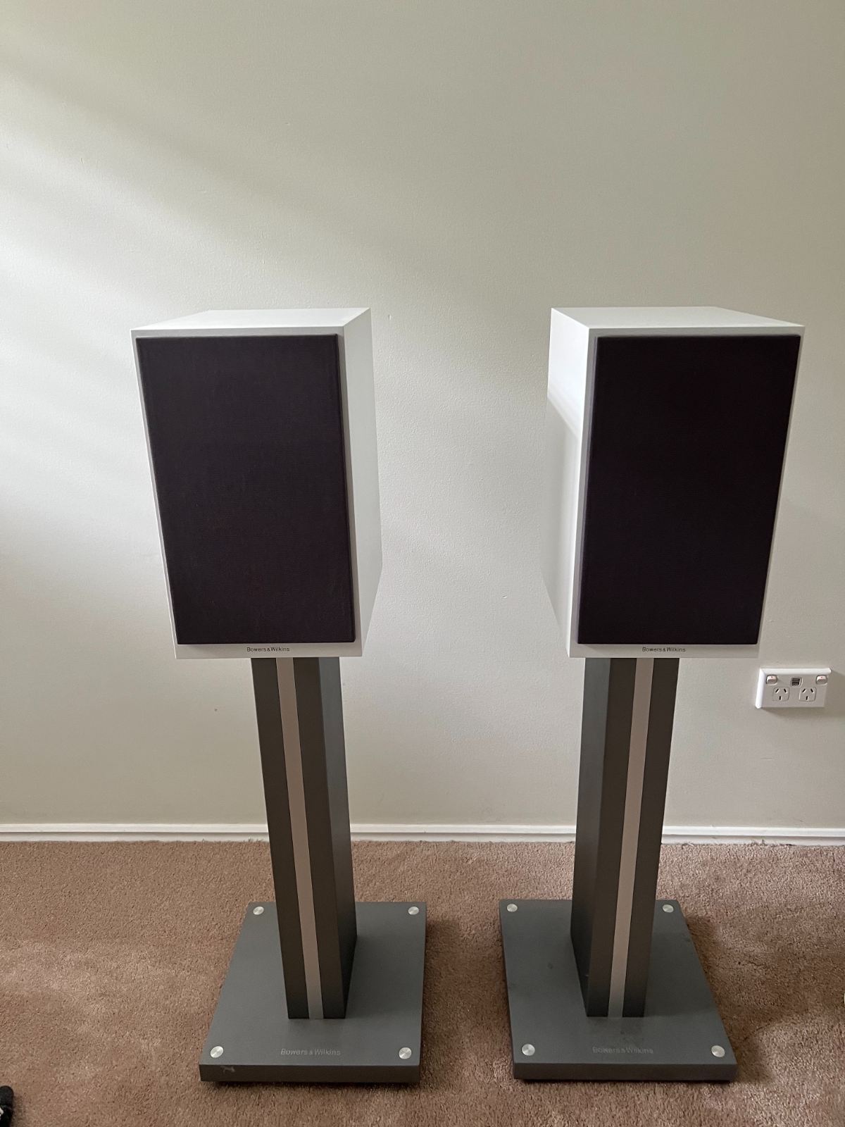 FS: Bowers and Wilkins 706 S2 loudspeakers and FS 700 S2 stands ...