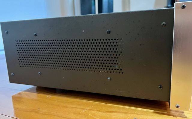 Accuphase E303 Integrated Amplifier - Stereo, Home Cinema, Headphones ...