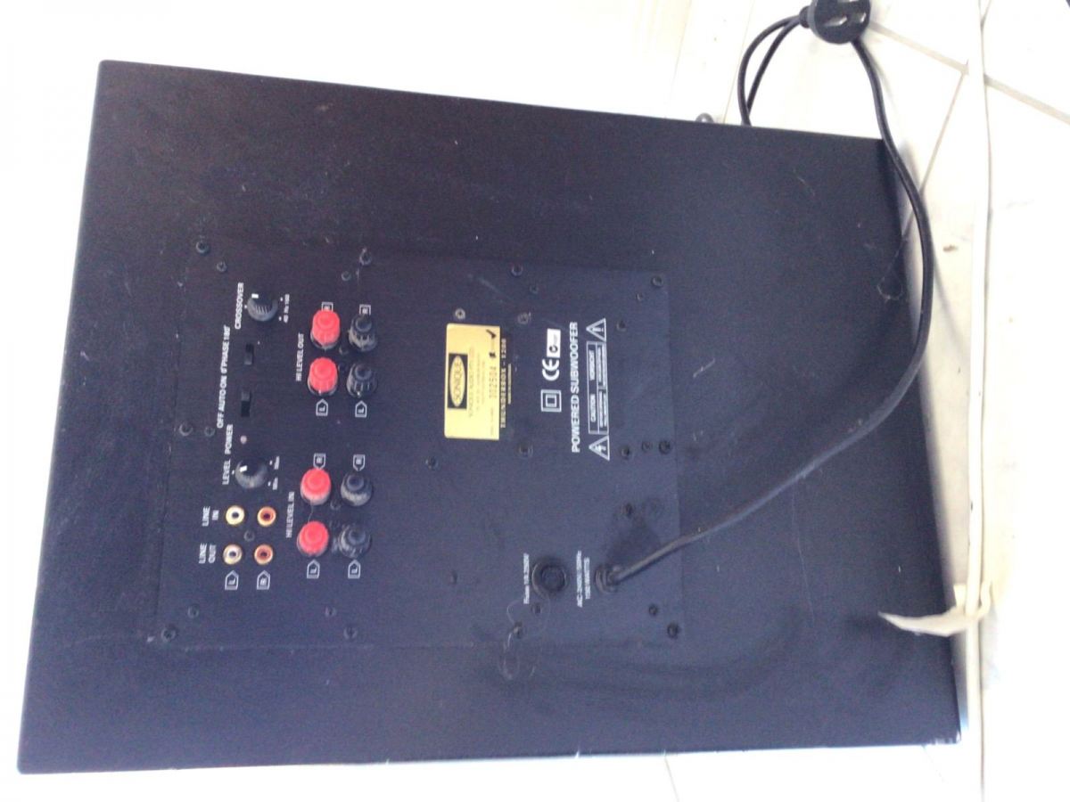 NAD 7.1 System including NAD T773 Amp with remote plus Sonique SAV 5 ...