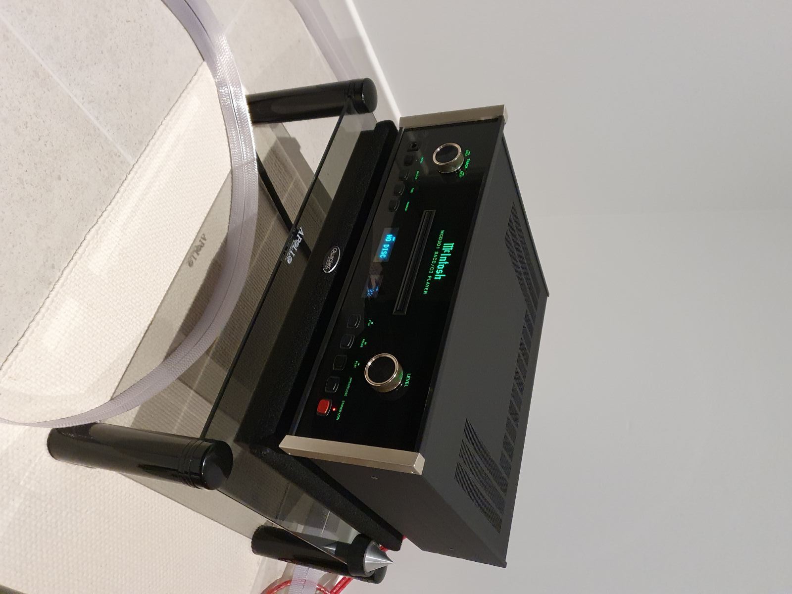 Apollo Hi Fi racks - Hi-Fi and Cinema Cables & Accessories - StereoNET