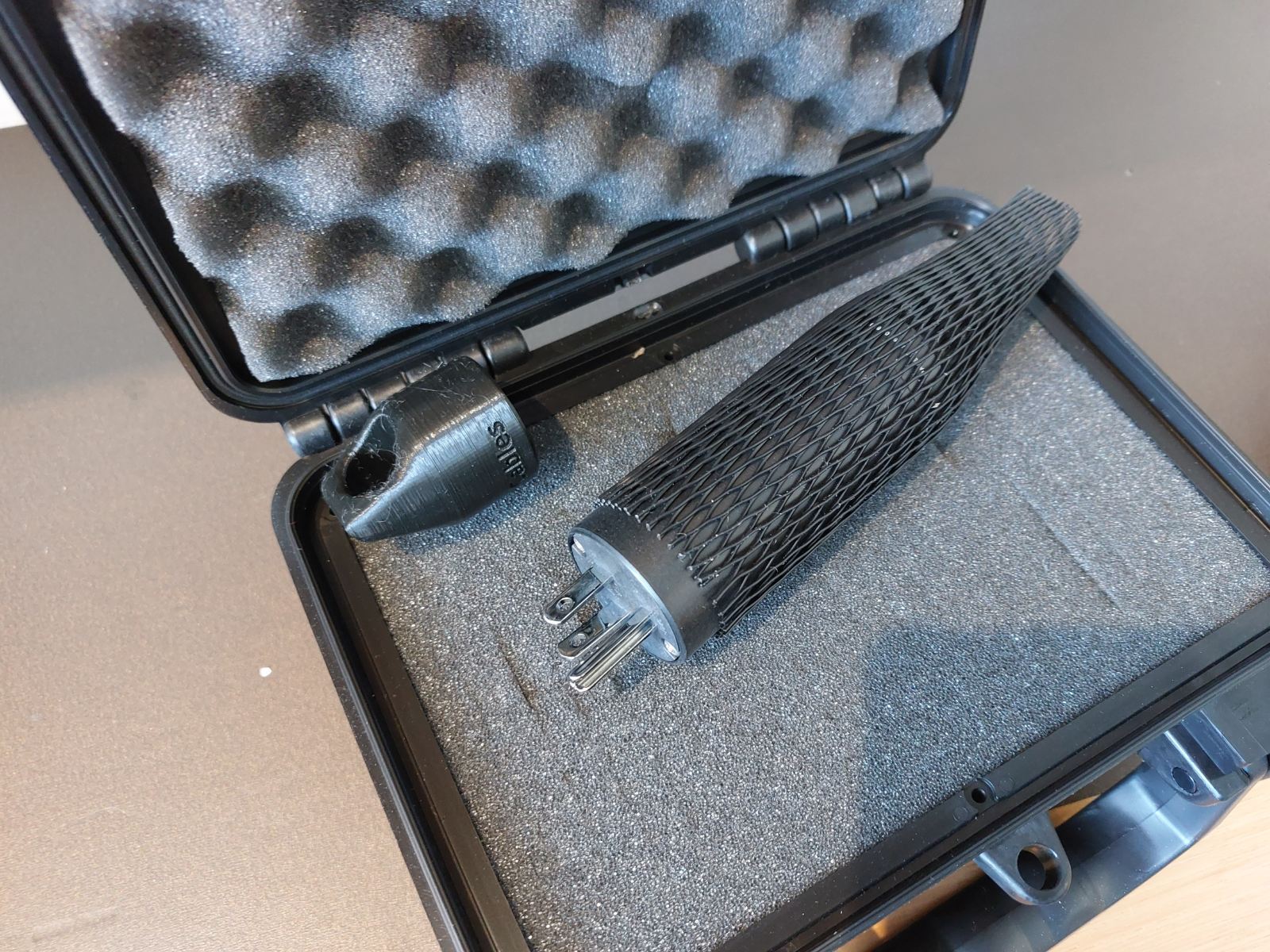 Pending: HFC High Fidelity Cable MC0.5 Helix+ Magnetic Wave Guide |﻿ Hi ...