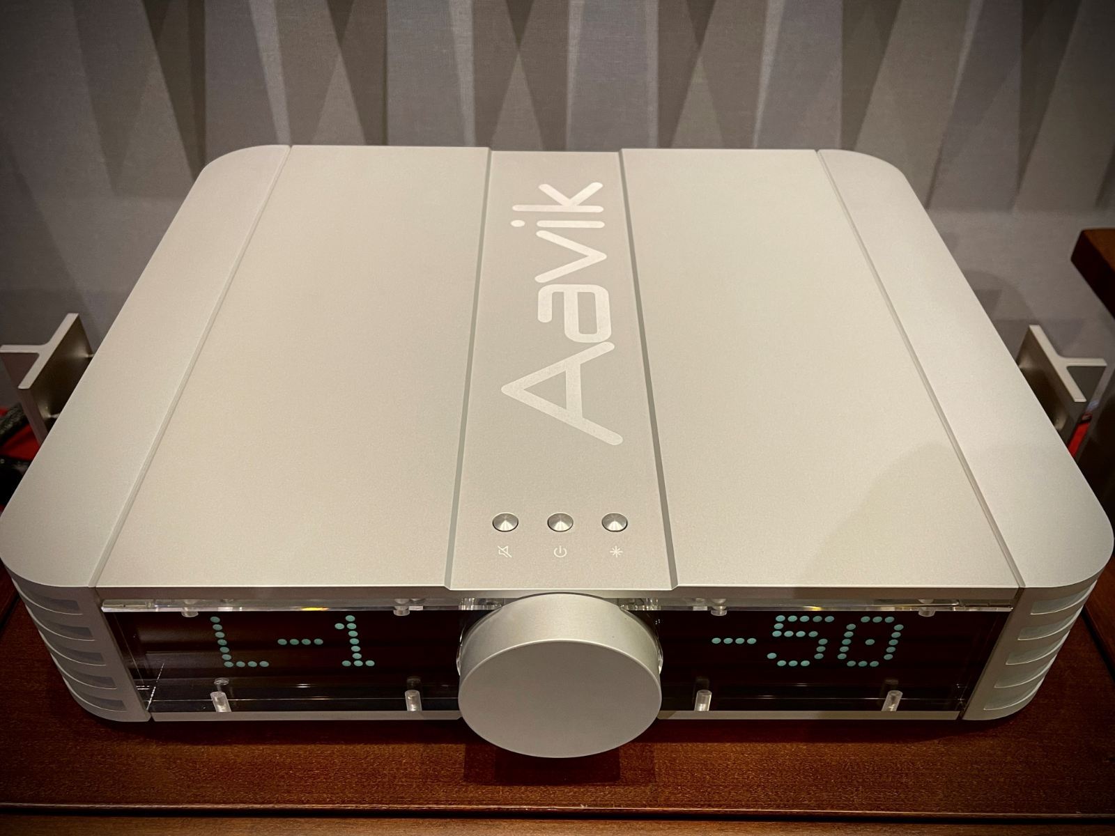 FS: Aavik Acoustic U-150 Integrated Amplifier - Stereo, Home Cinema, Headphones Components ...