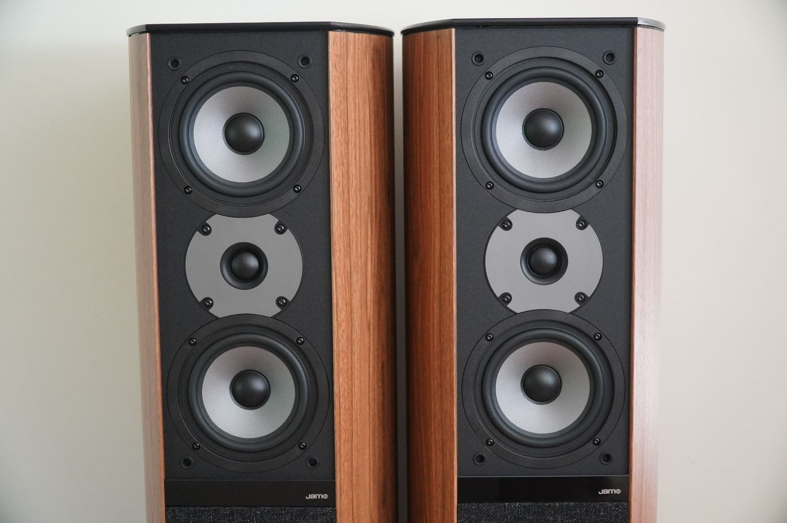 FS: Jamo D590 - 50th Anniversary Limited Edition Floorstanding Speakers ...