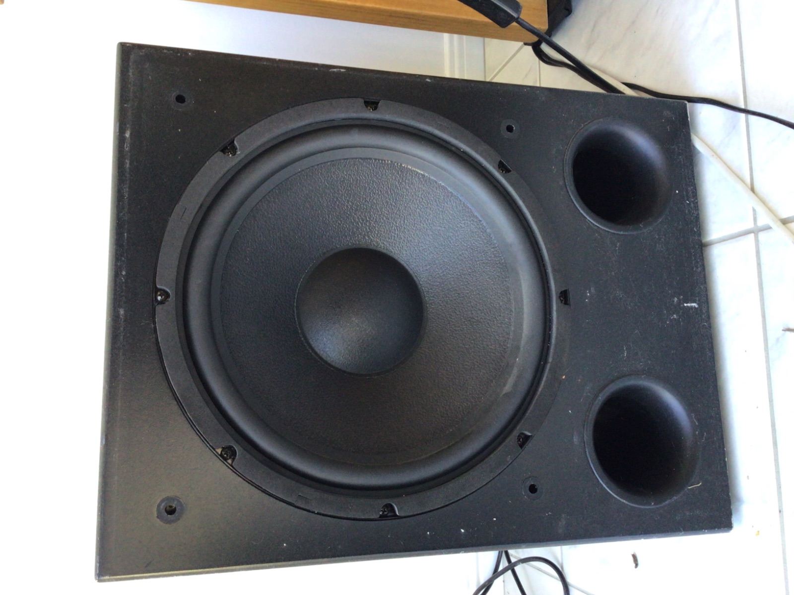 NAD 7.1 System including NAD T773 Amp with remote plus Sonique SAV 5 ...