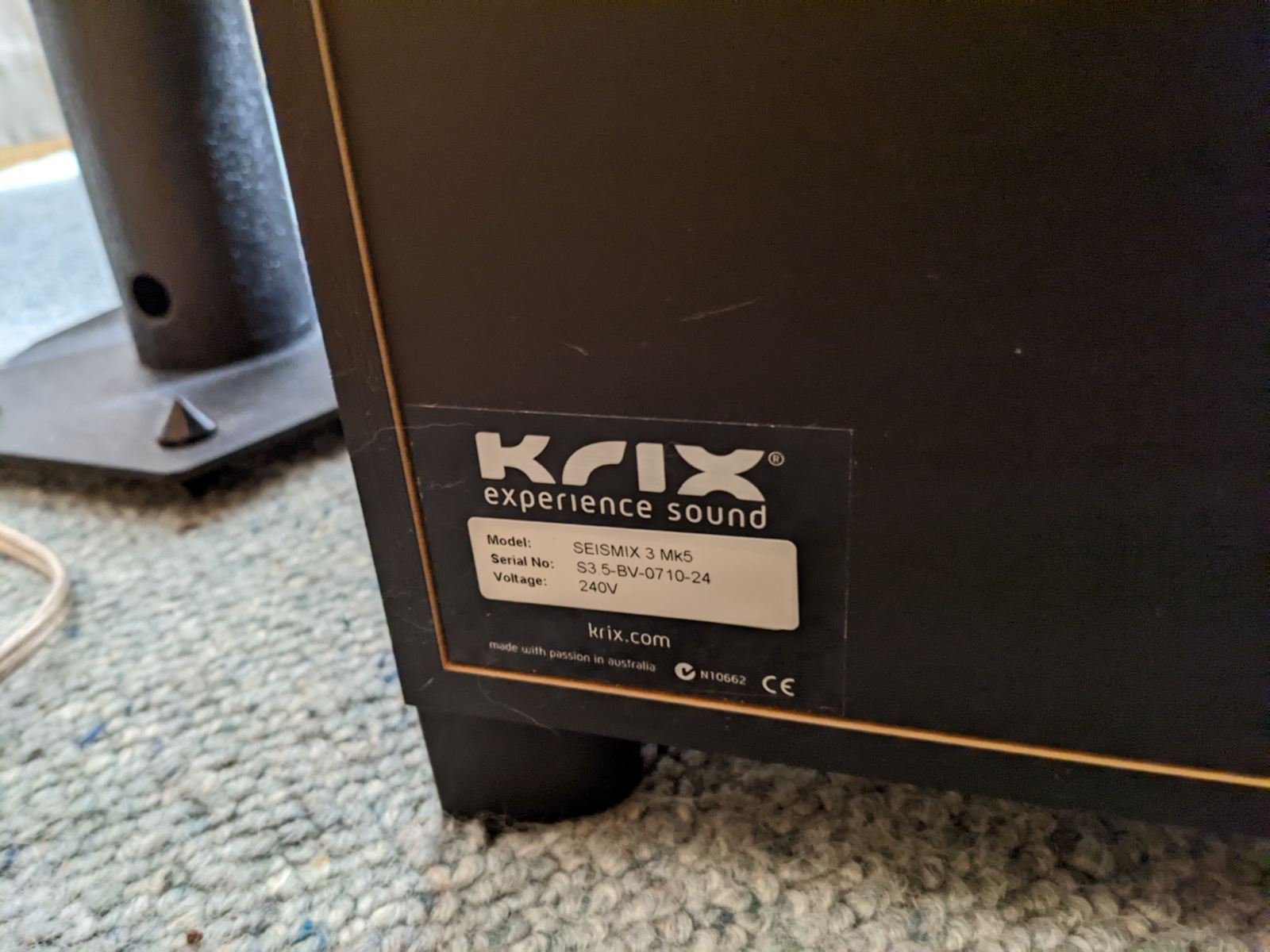 FS: Krix 5.1 speakers - 2 x pairs of Acoustix mk1, 1 x Graphix mk1, 1 x ...