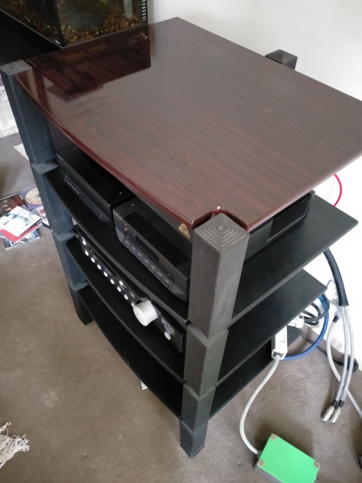 FS: Lovan hifi rack - Hi-Fi and Cinema Cables & Accessories - StereoNET