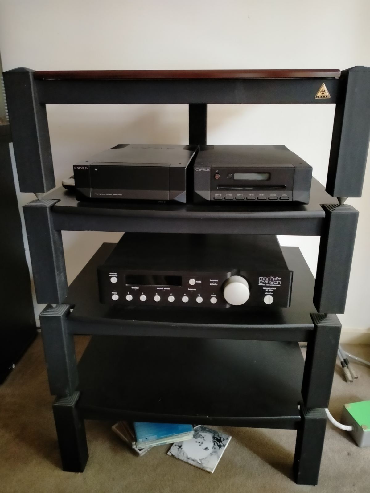 FS: Lovan hifi rack - Hi-Fi and Cinema Cables & Accessories - StereoNET