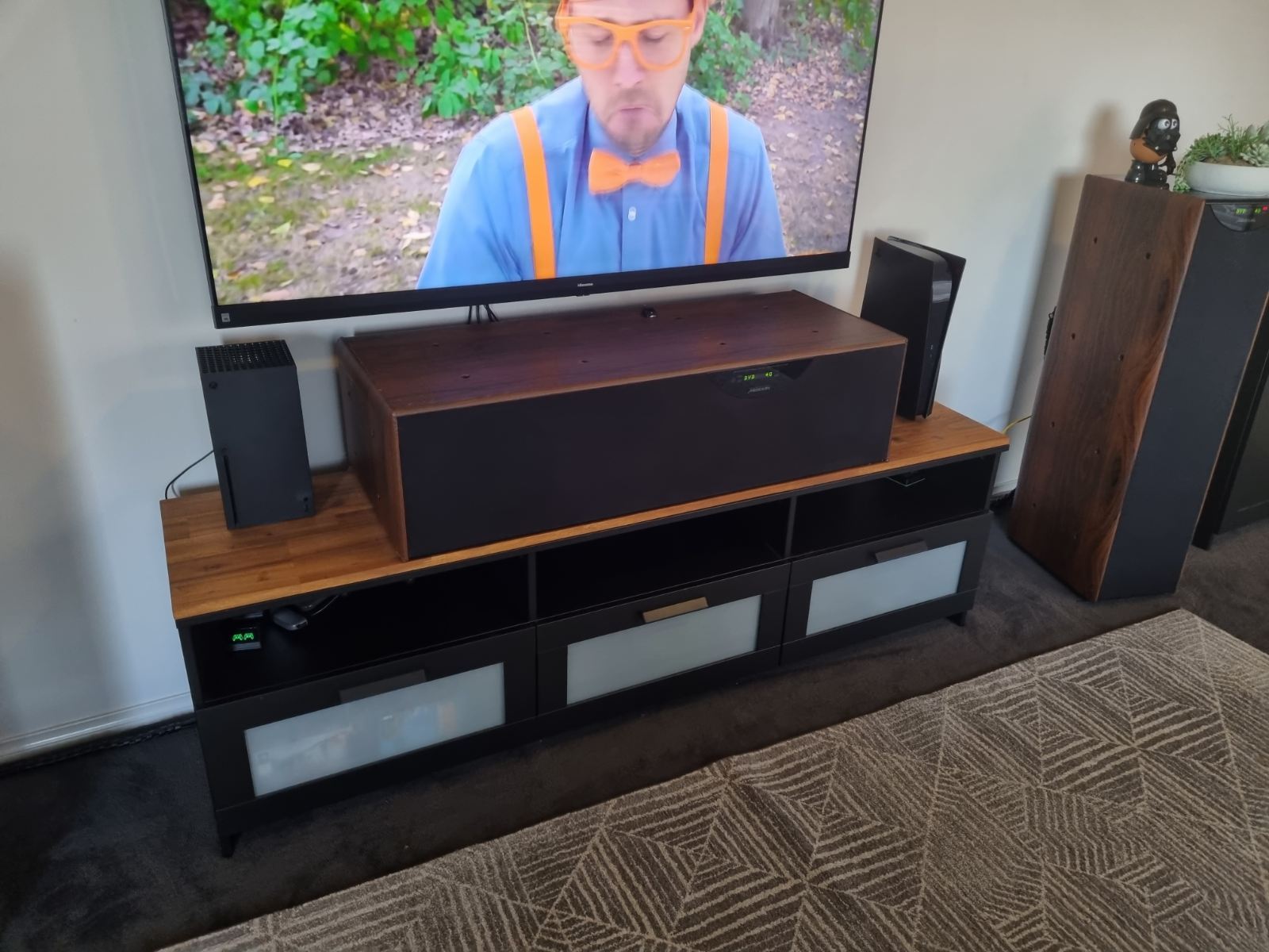 FS: Meridian Dsp5500 Hc centre speaker price drop - Stereo, Home Cinema ...