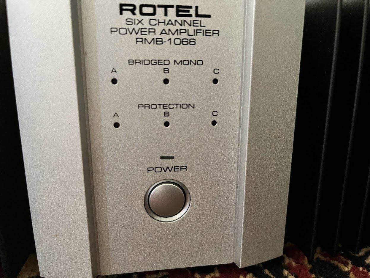 FS Rotel RMB 1066 Stereo Home Cinema Headphones Components