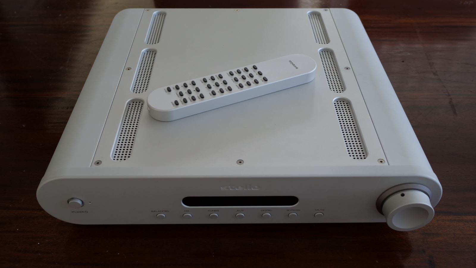 FS: Stello ai500 amplifier with built-in dac - Stereo, Home Cinema ...