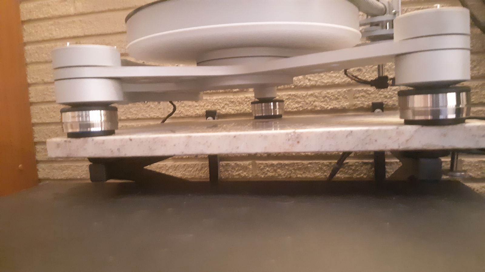 FS: Rega Wall Mount - Hi-Fi and Cinema Cables & Accessories - StereoNET