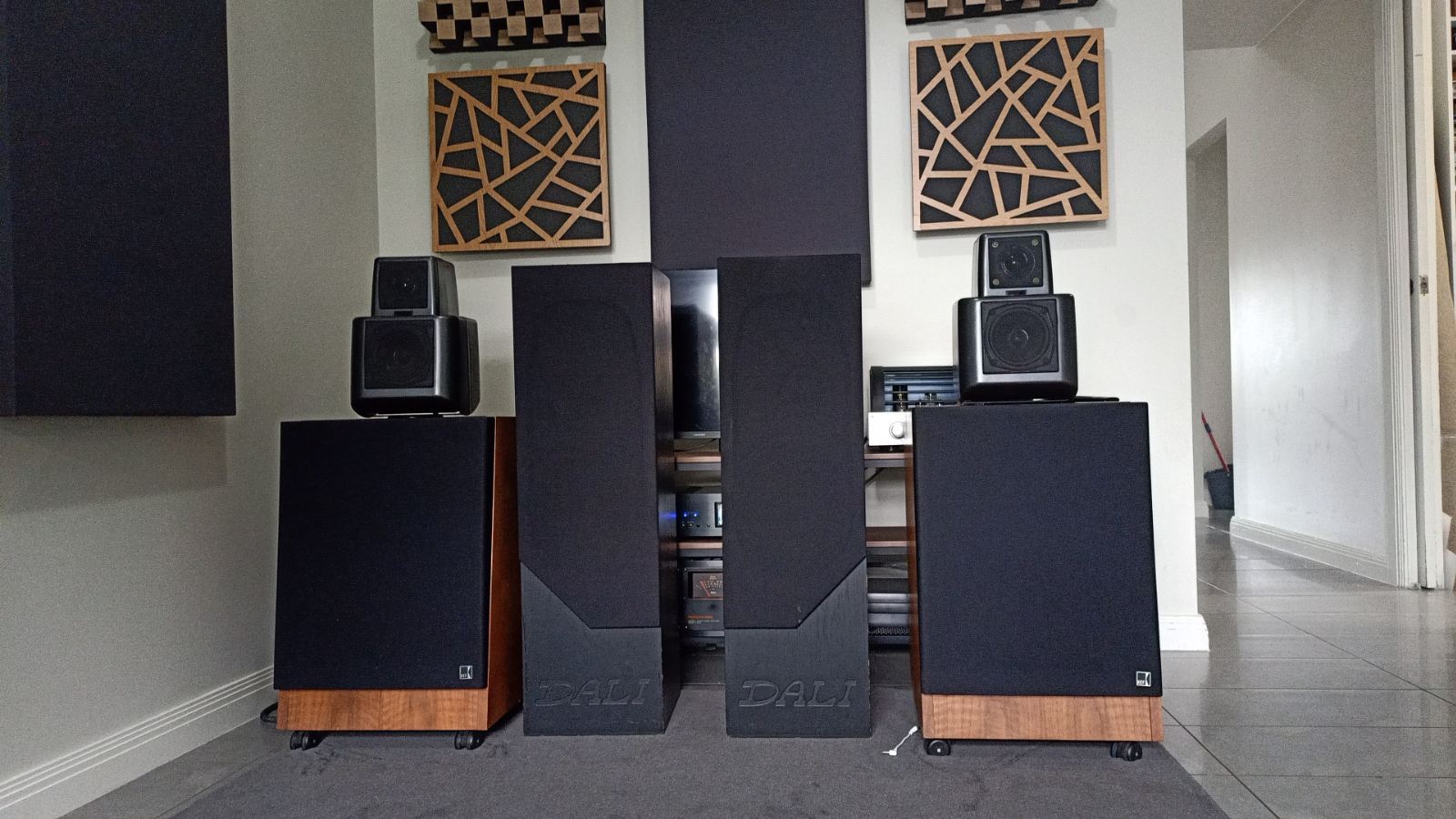 WITHDRAWN: Dali 7a speakers |﻿ Stereo, Home Cinema, Headphones Components