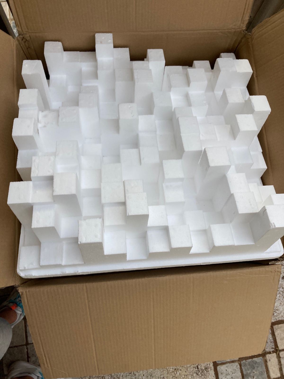 8 Polystyrene diffusers 60cm square as new - Hi-Fi and Cinema Cables ...