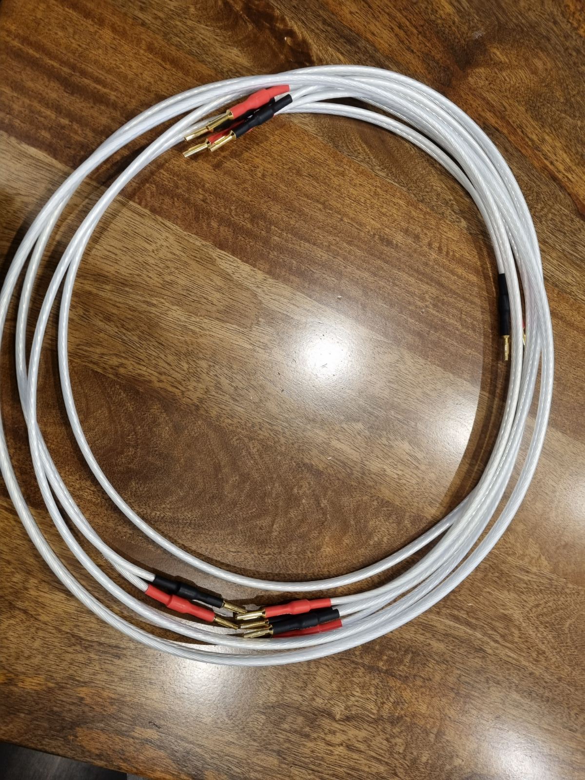 FS: QED Signature Revelation Spk Cable Banana Pair 2m - Hi-Fi and ...